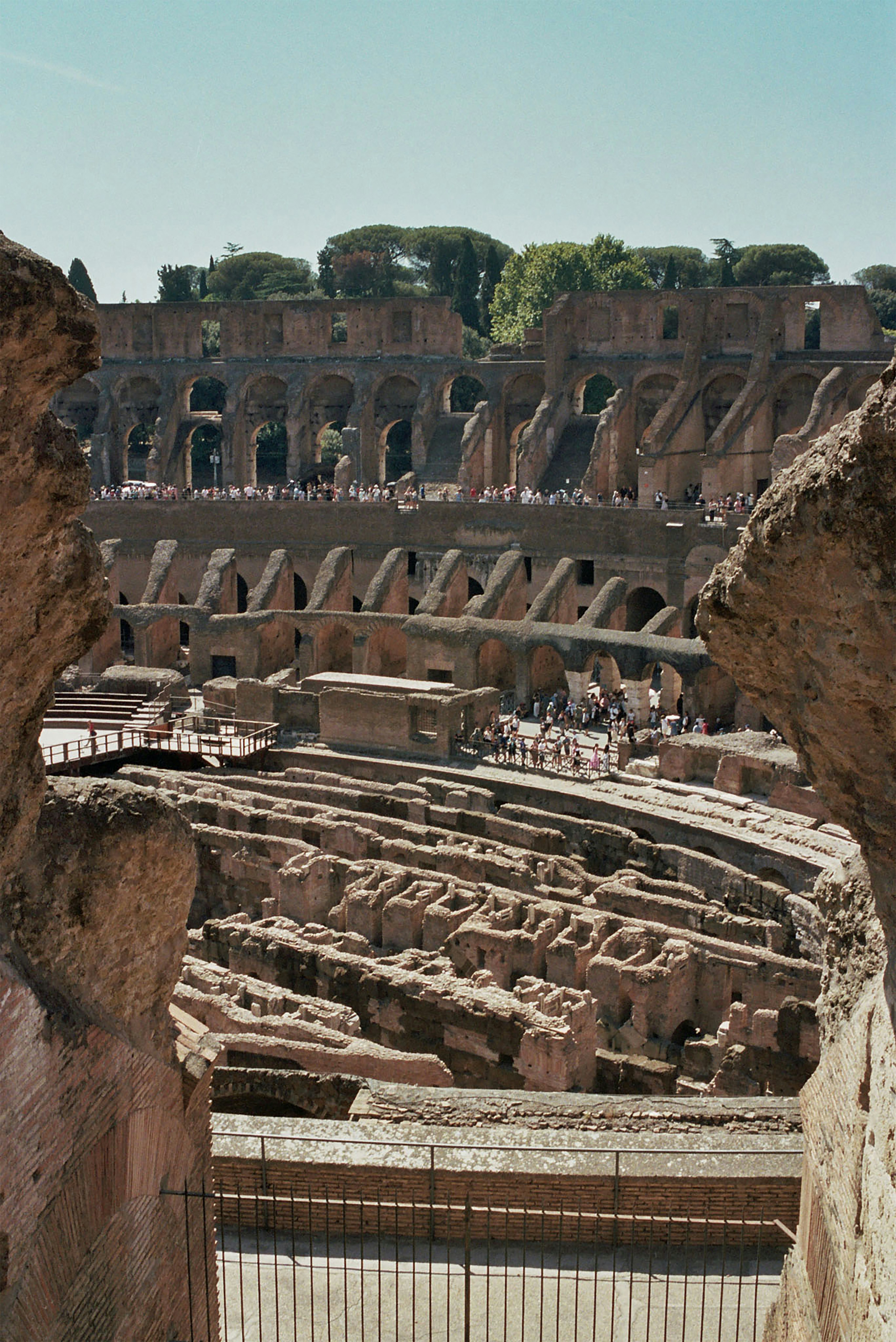 Las ruinas de la colosión de la colosión del coloso foto – Imagen de ...