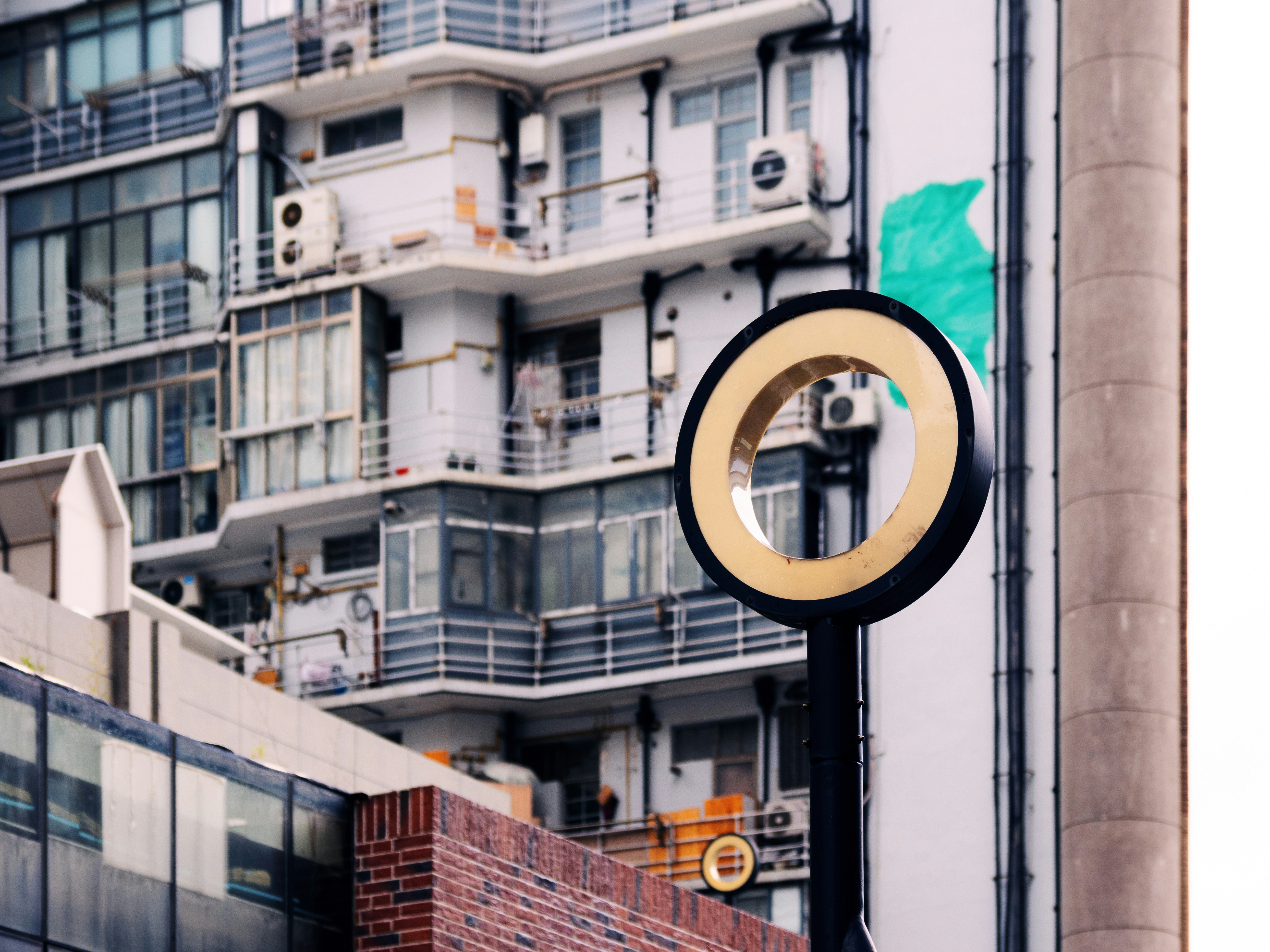 Photo by Declan Sun with OM System OM-1 Mark II