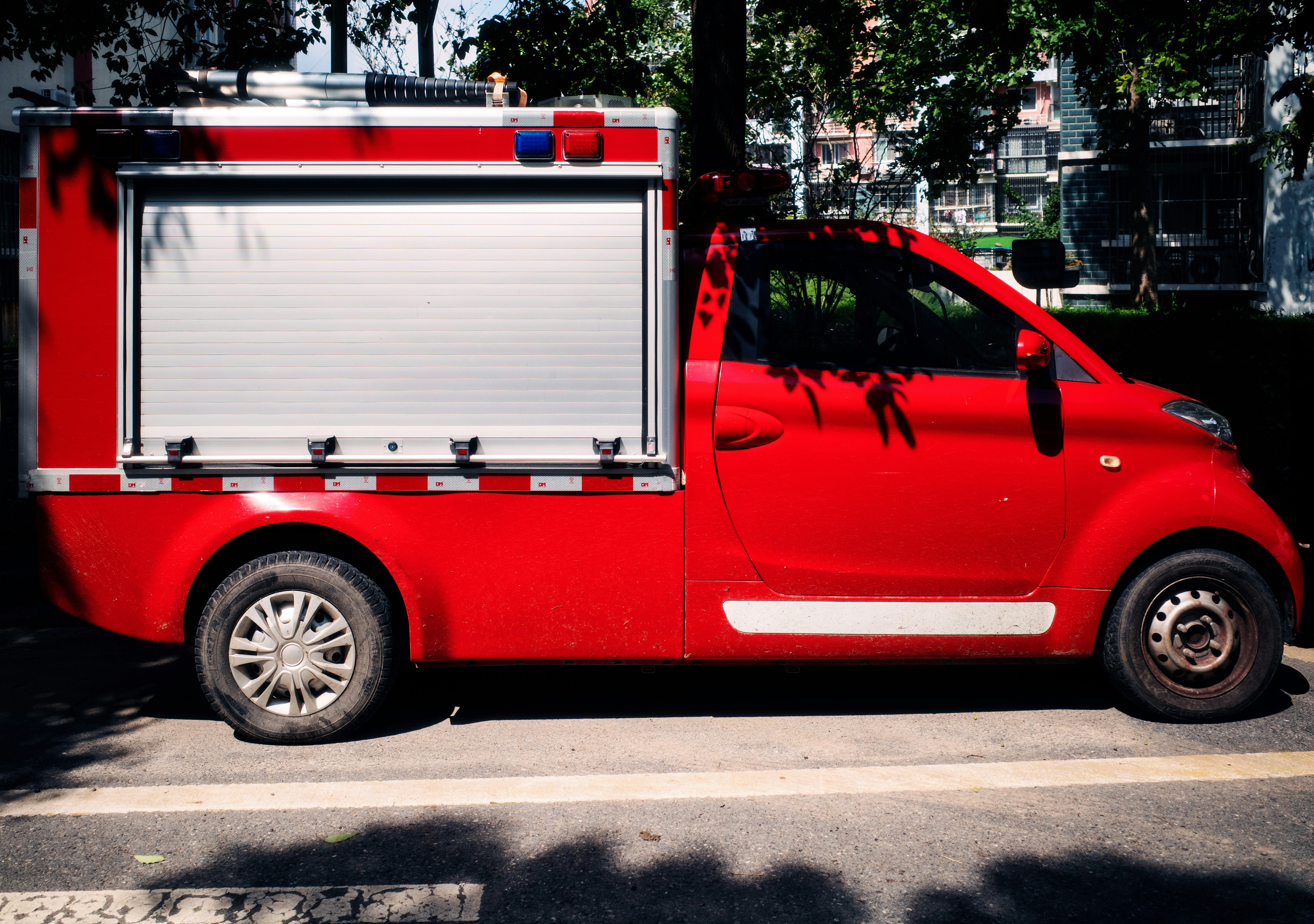 Photo by Declan Sun with Ricoh GR III HDF