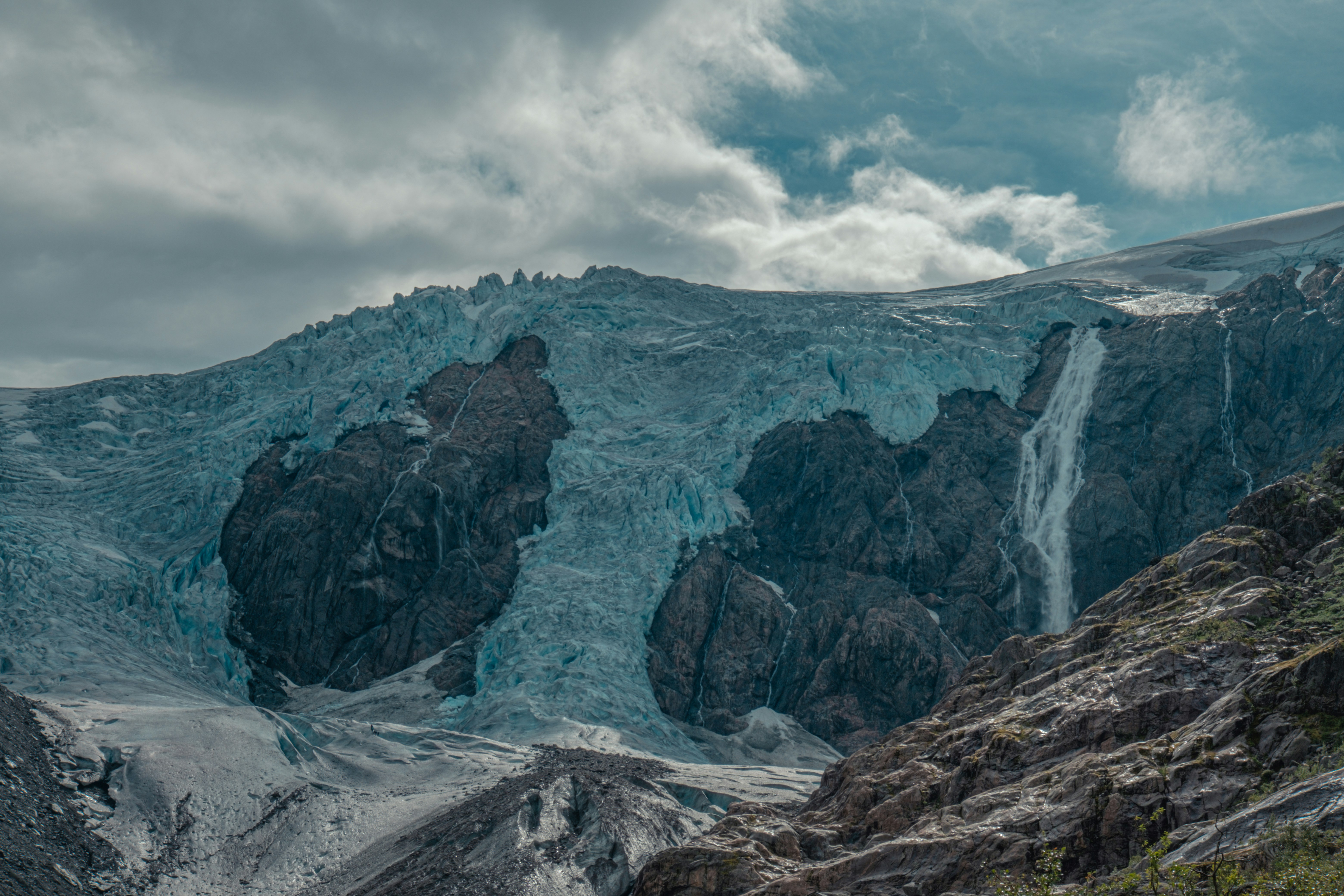 Glacial Wall in Blue Ice: A Stately Face of the Valley