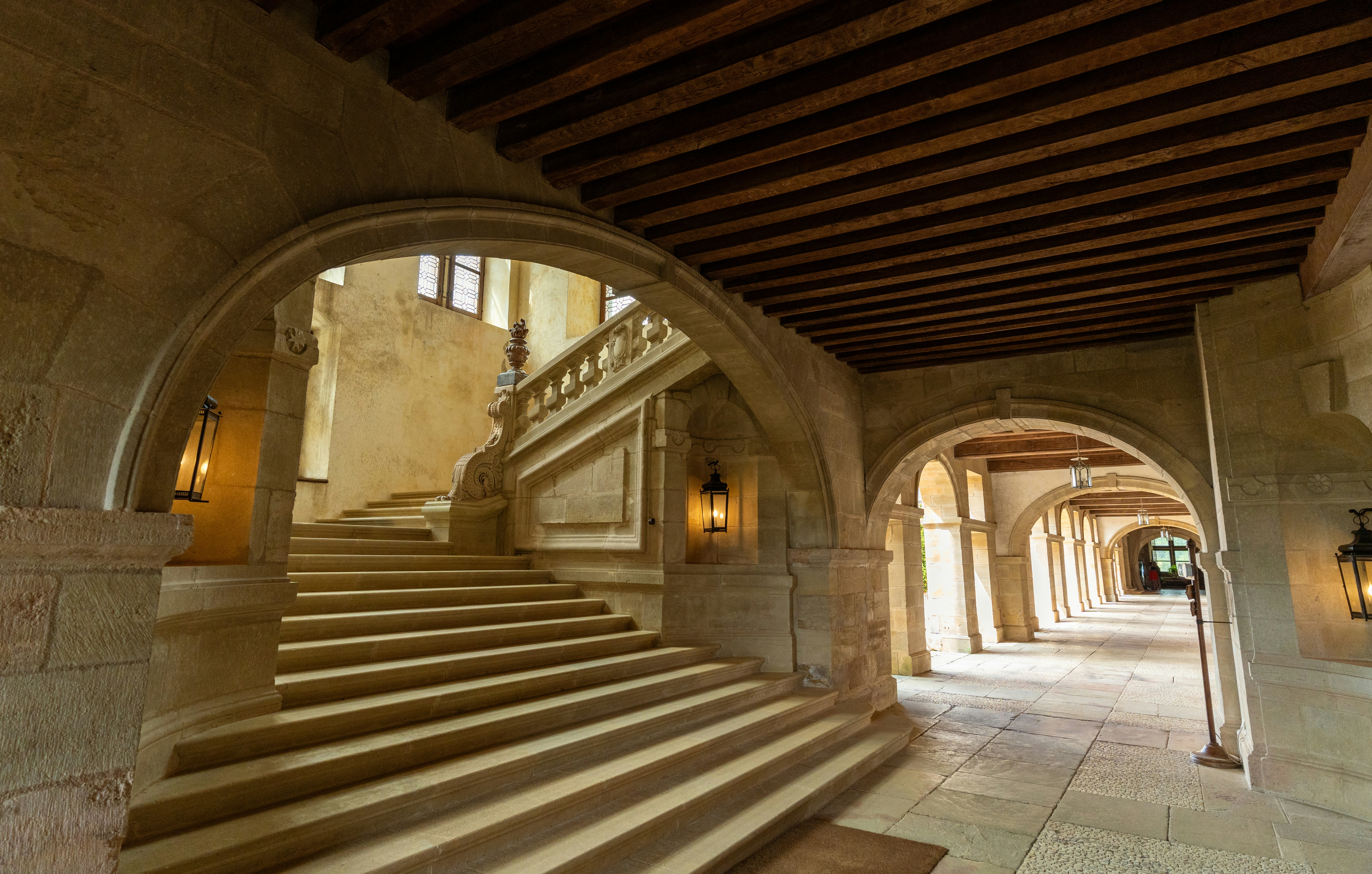 A large staircase in a very large building photo – Free Château de ...