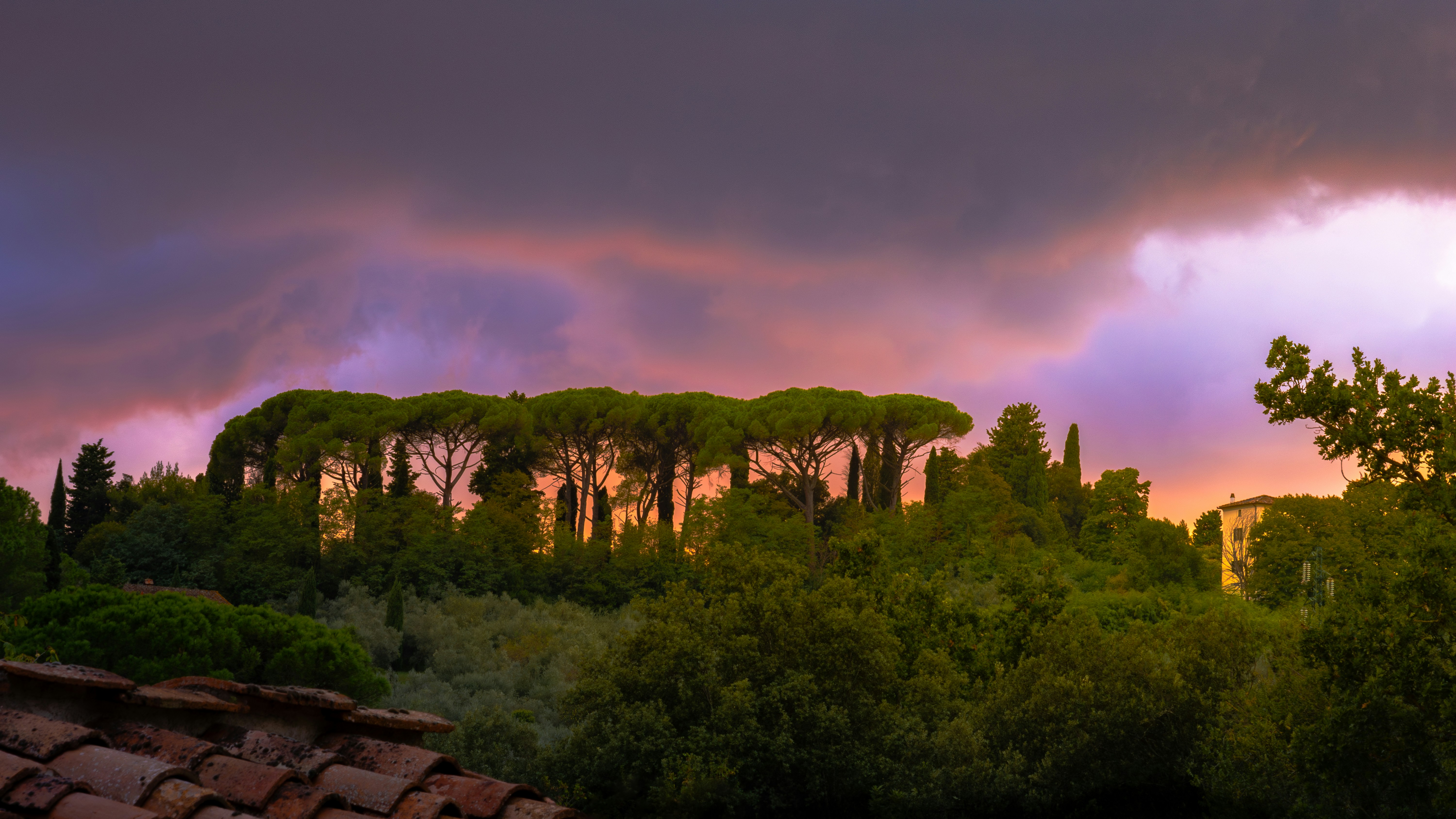 A view of a storm coming in from the sky photo – Free Wallpaper Image ...