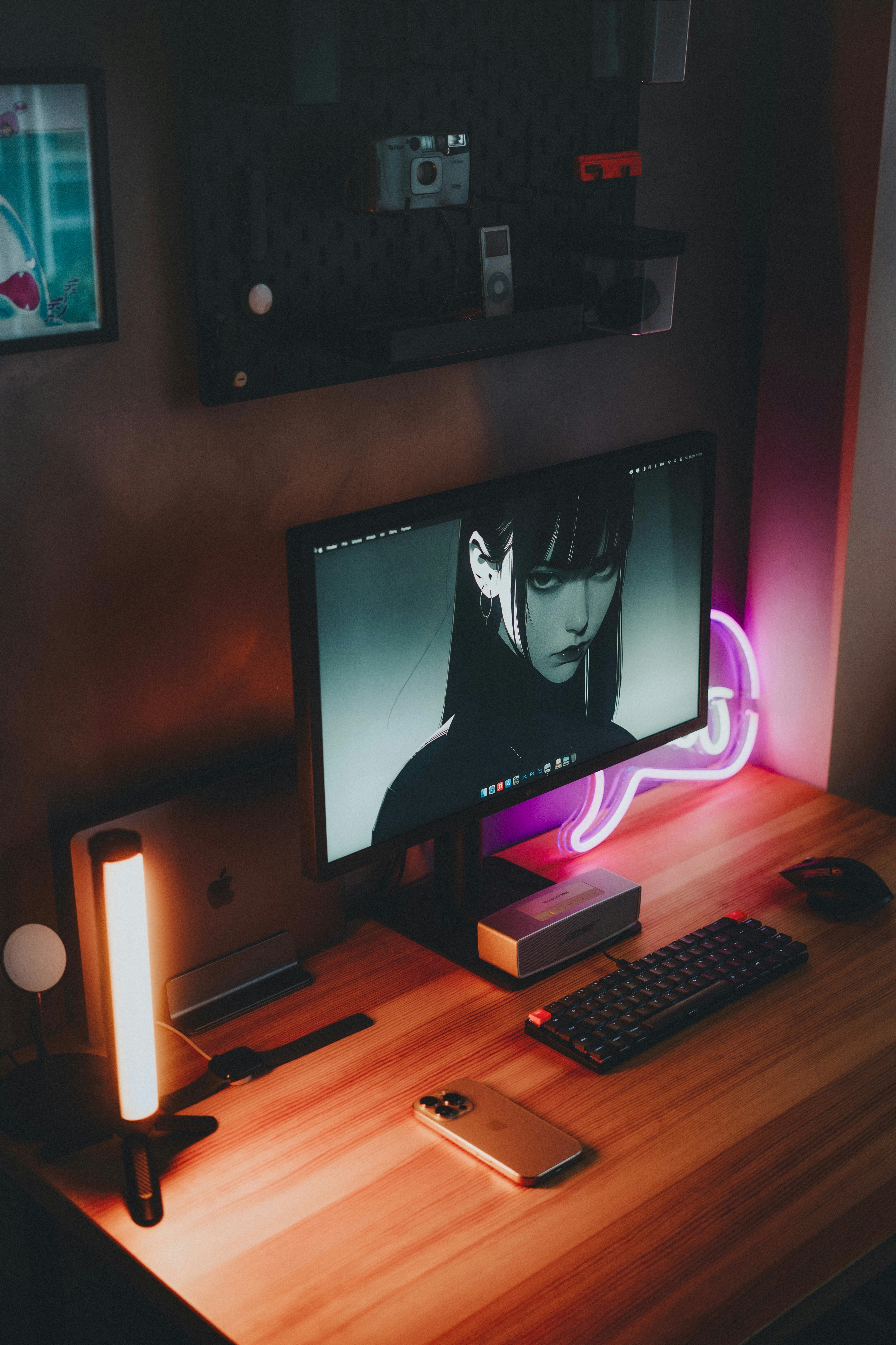 A desktop computer sitting on top of a wooden desk photo – Free Woman ...