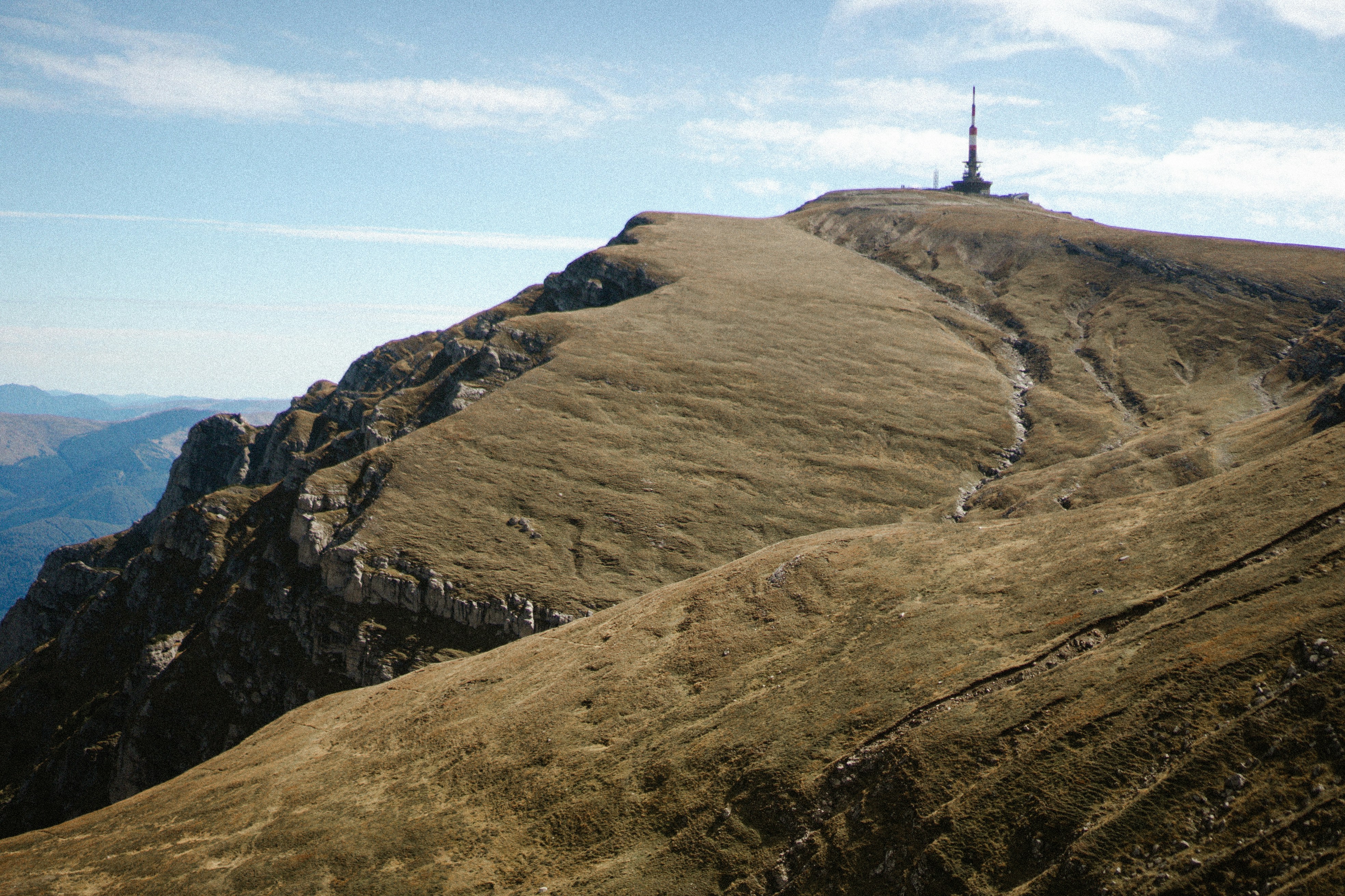 Winding Ridge to the Antenna-Topped Summit