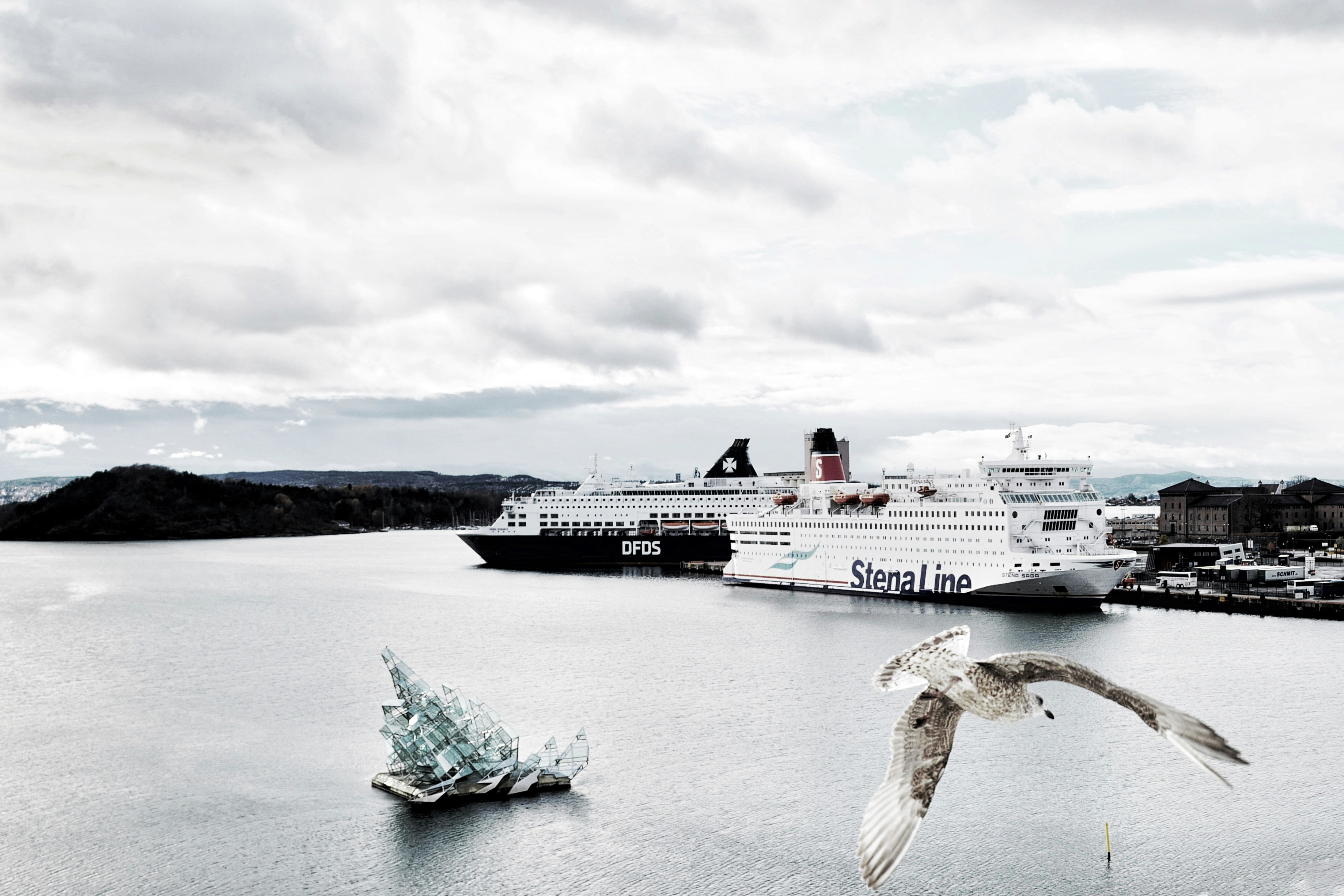 Dockside Giants: A Antarctic-like Port Scene with a Sails of Ice Moment