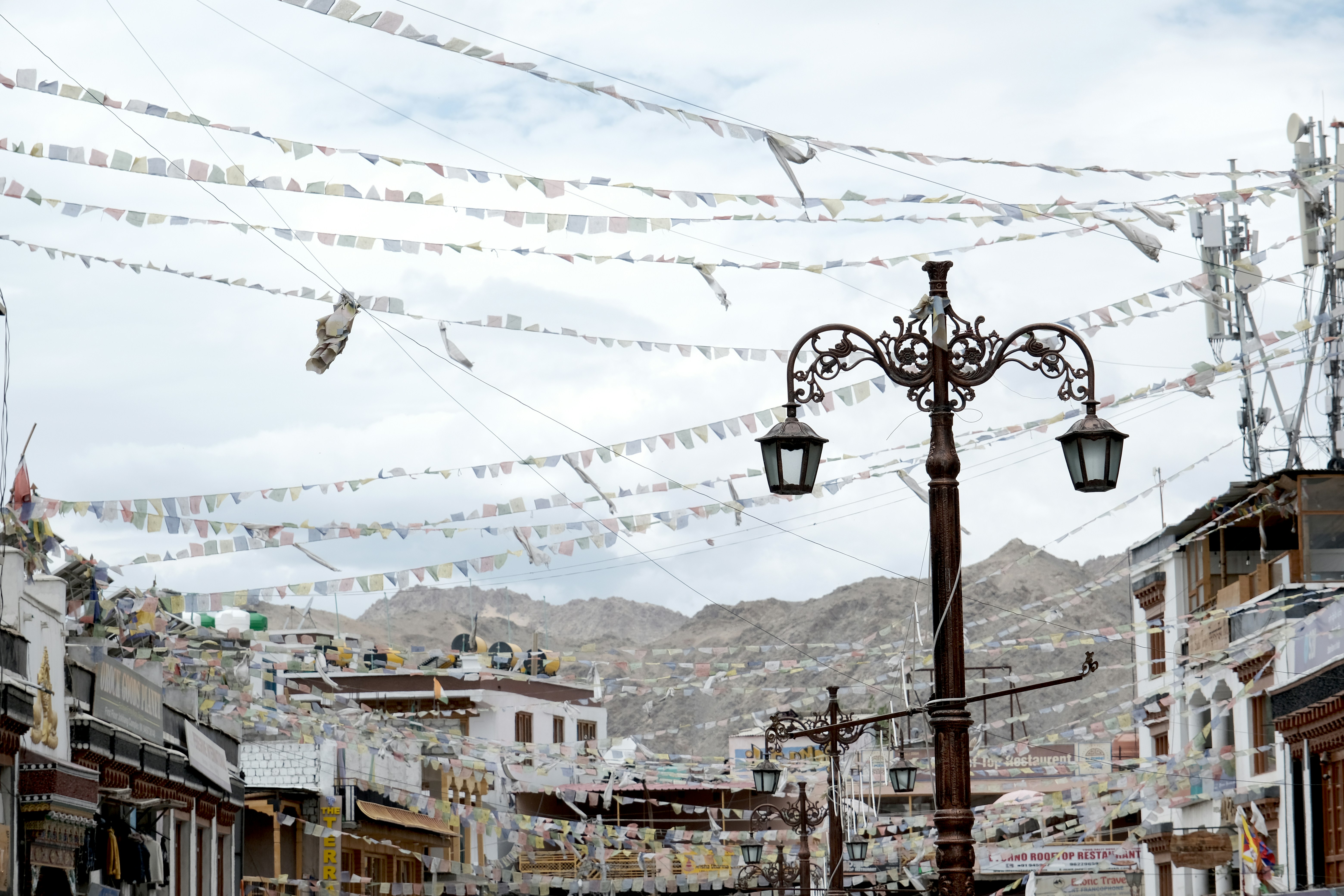 Suraj Tomer (@meditative) | Komunitas Foto Unsplash