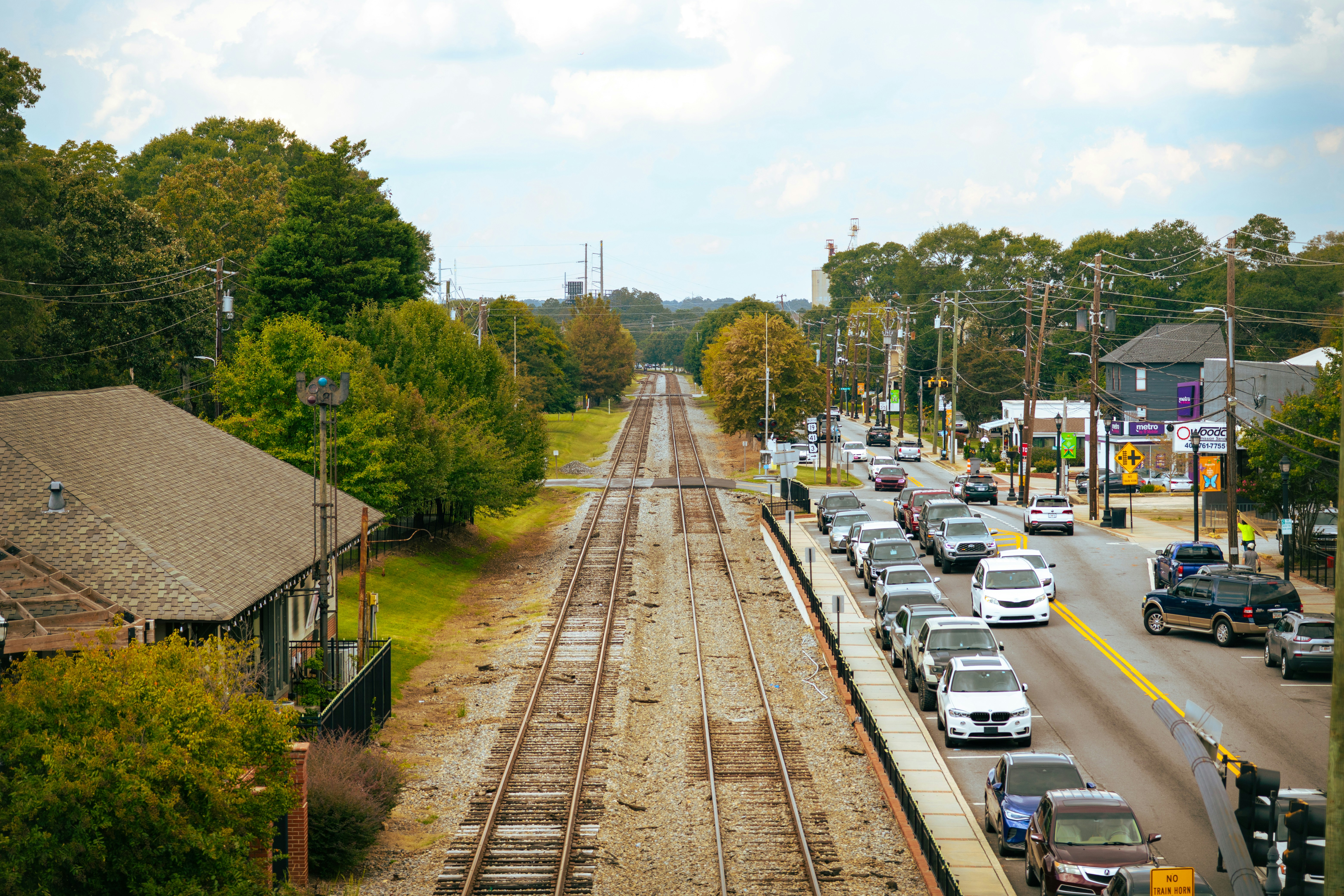 Fulton Avenue in Atlanta, GA. Shot with ♥ on a Canon EOS 6D II & a Carl Zeiss Planar 100mm.