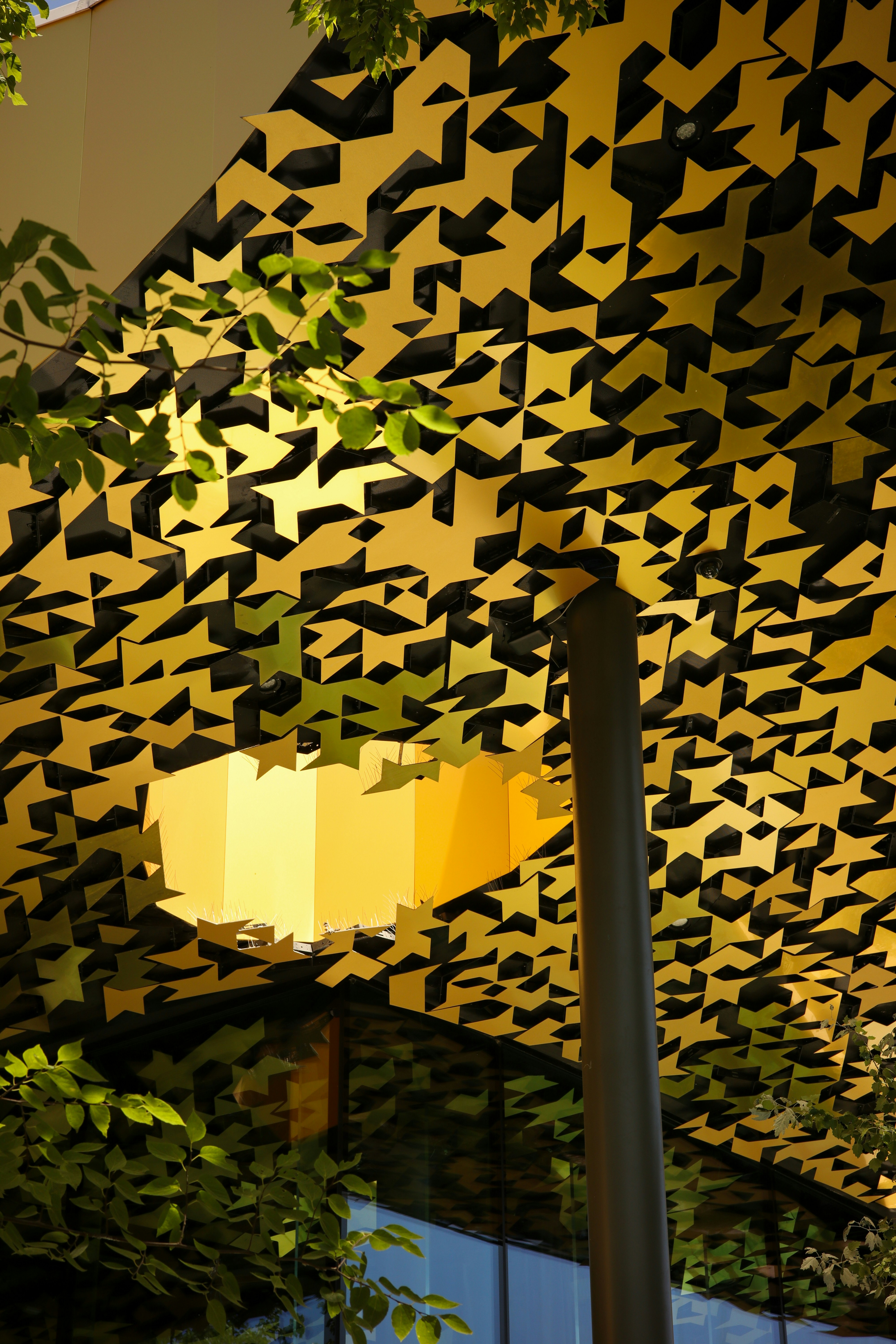 Amber Lattice Canopy: Geometric Light Through a Golden Mesh