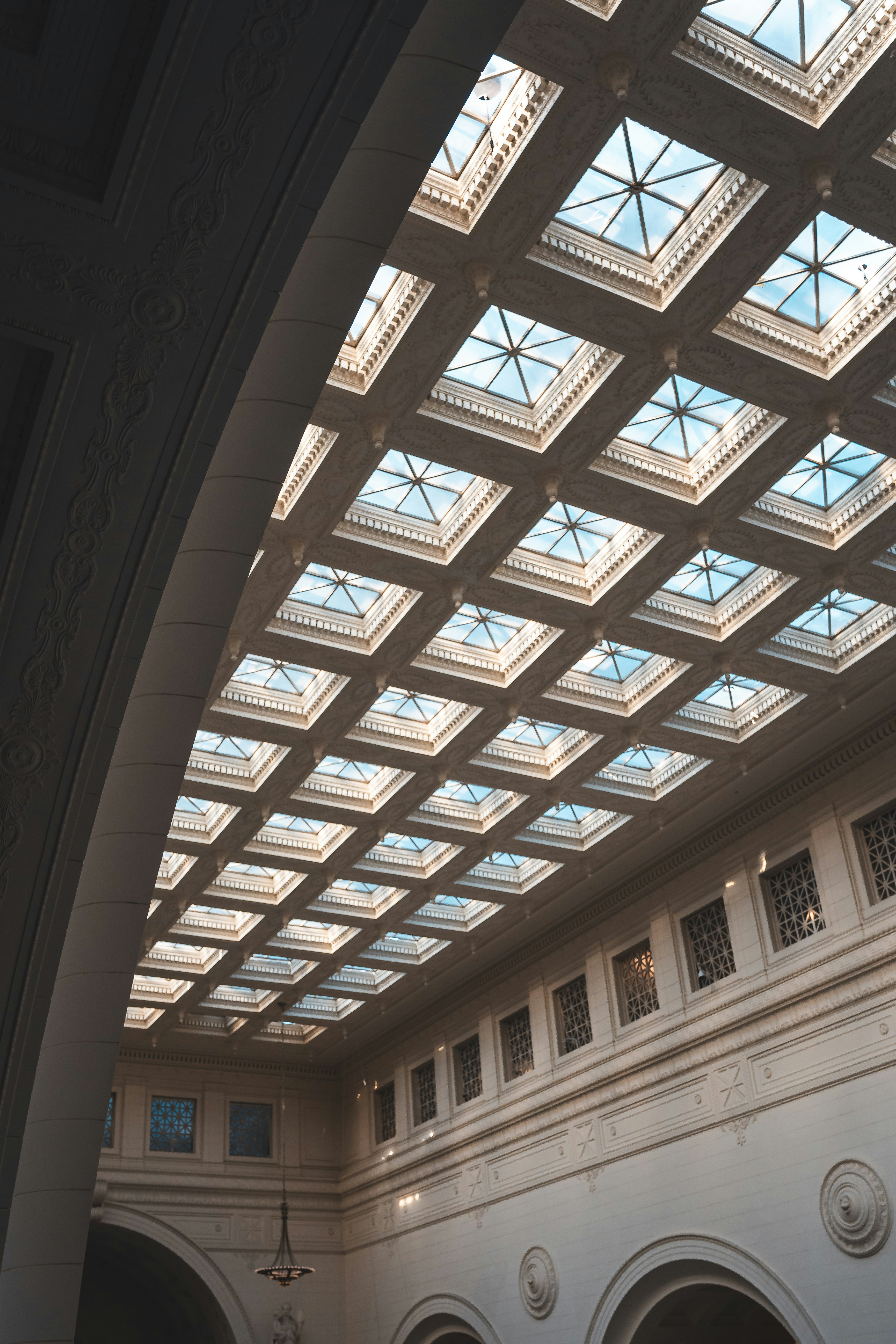 A large building with a skylight above it photo – Free Chicago Image on ...
