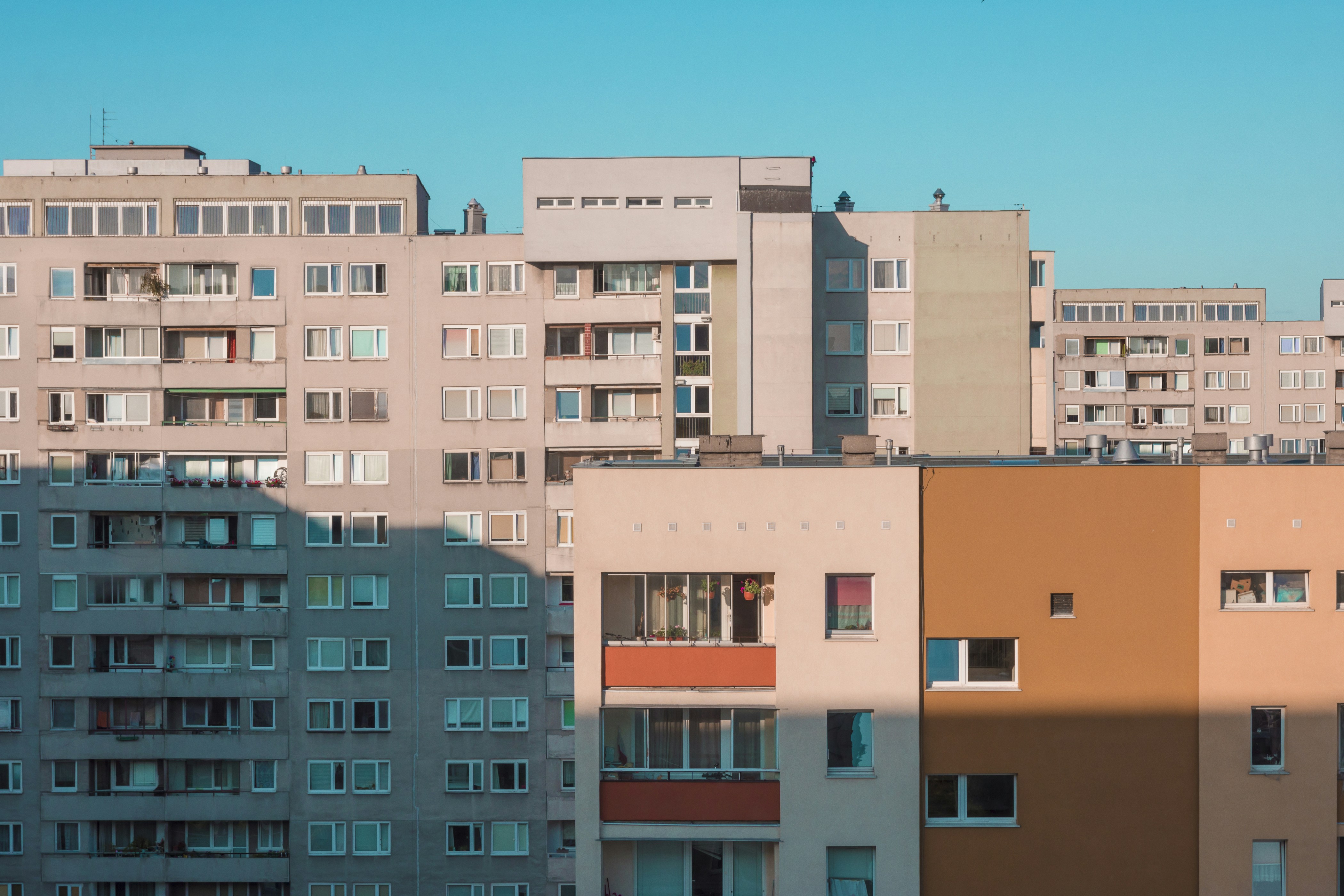 A view of a city with tall buildings photo – Free Warsaw Image on Unsplash