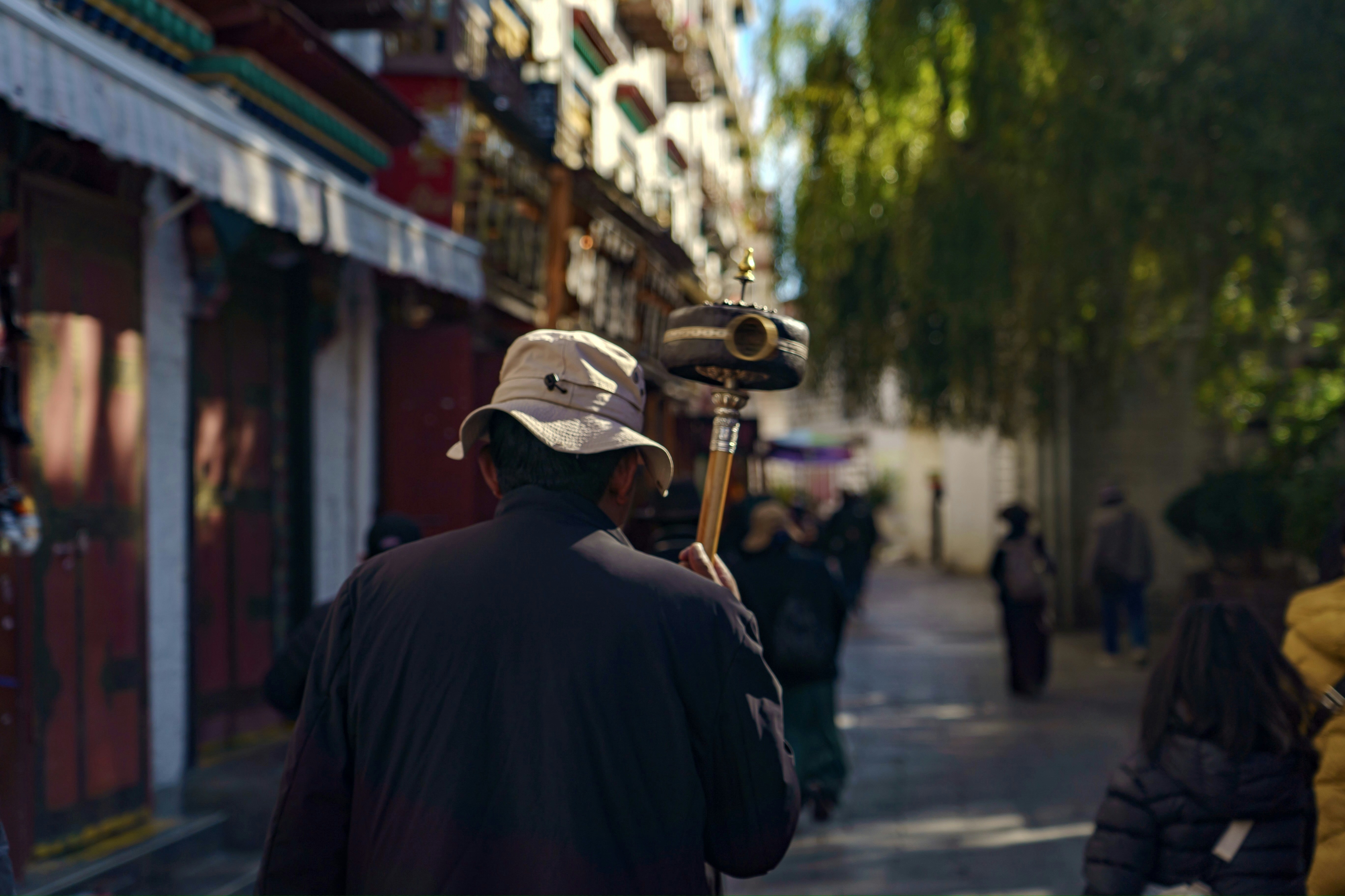 The Street Porter and His Heron-Handled Canon