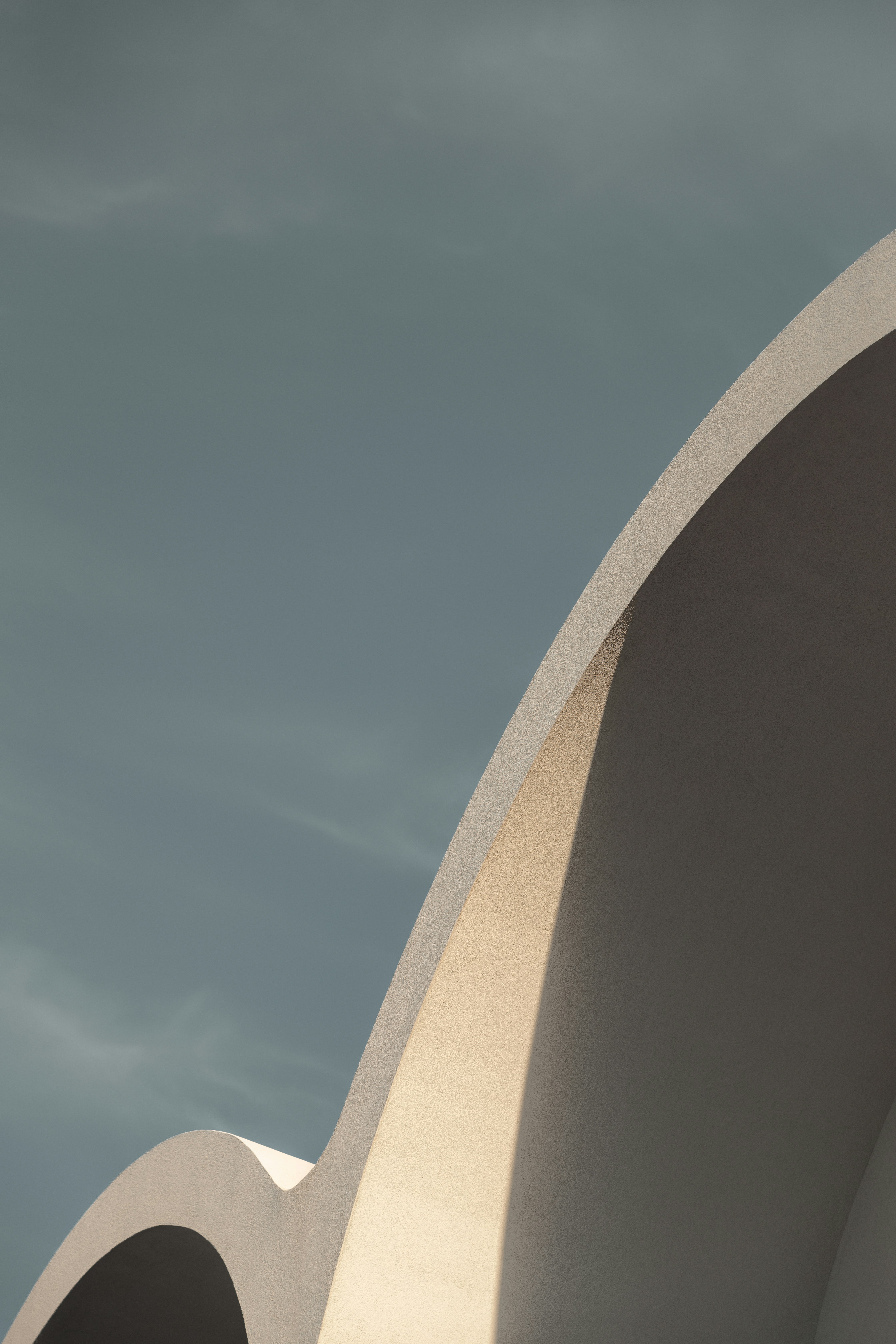 A man flying through the air while riding a skateboard photo – Free ...