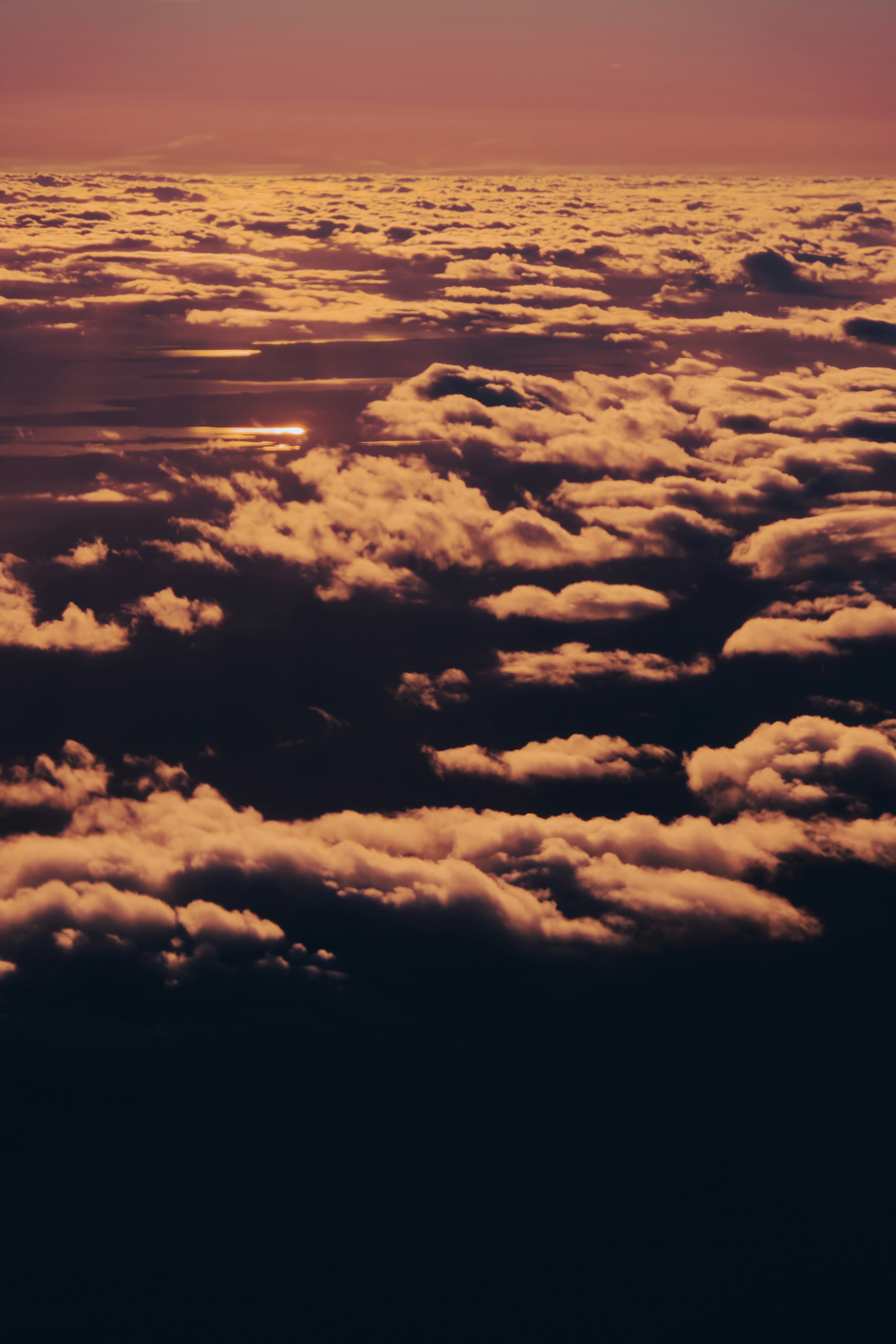 Whispers of the Sky: A Celestial CanvasJan Ledermann