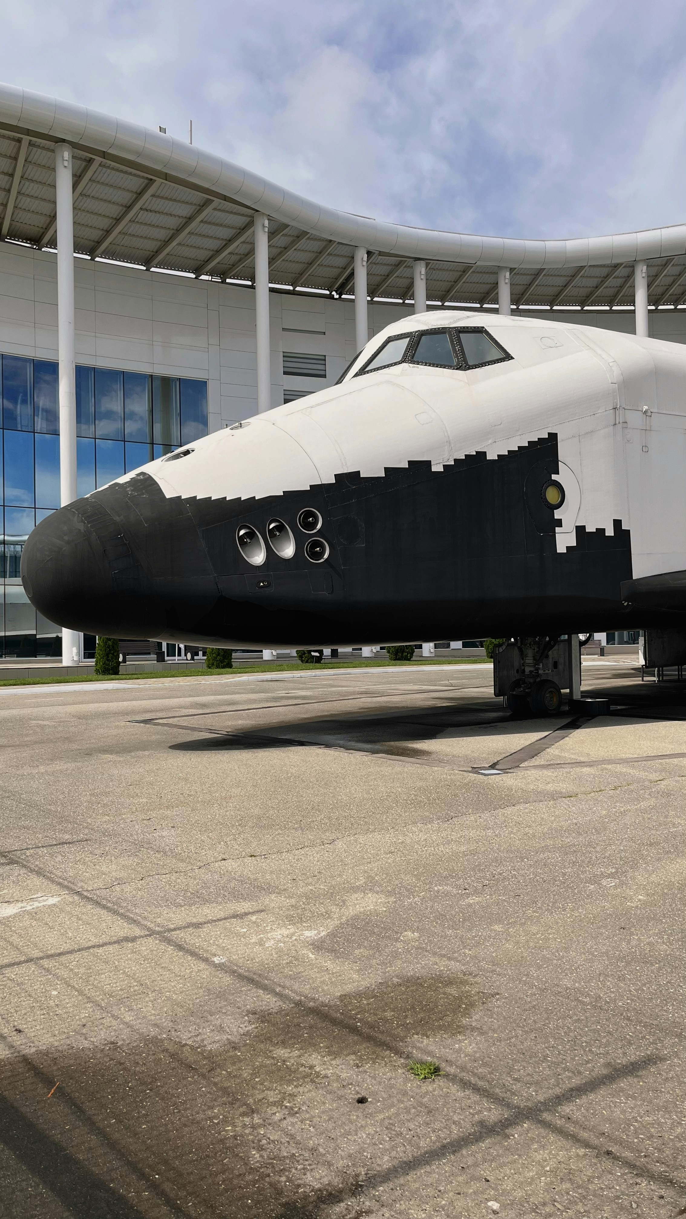 Spaceship, shuttle Buran in Sochi Photo by Denis Zelenykh aka Lorrrem