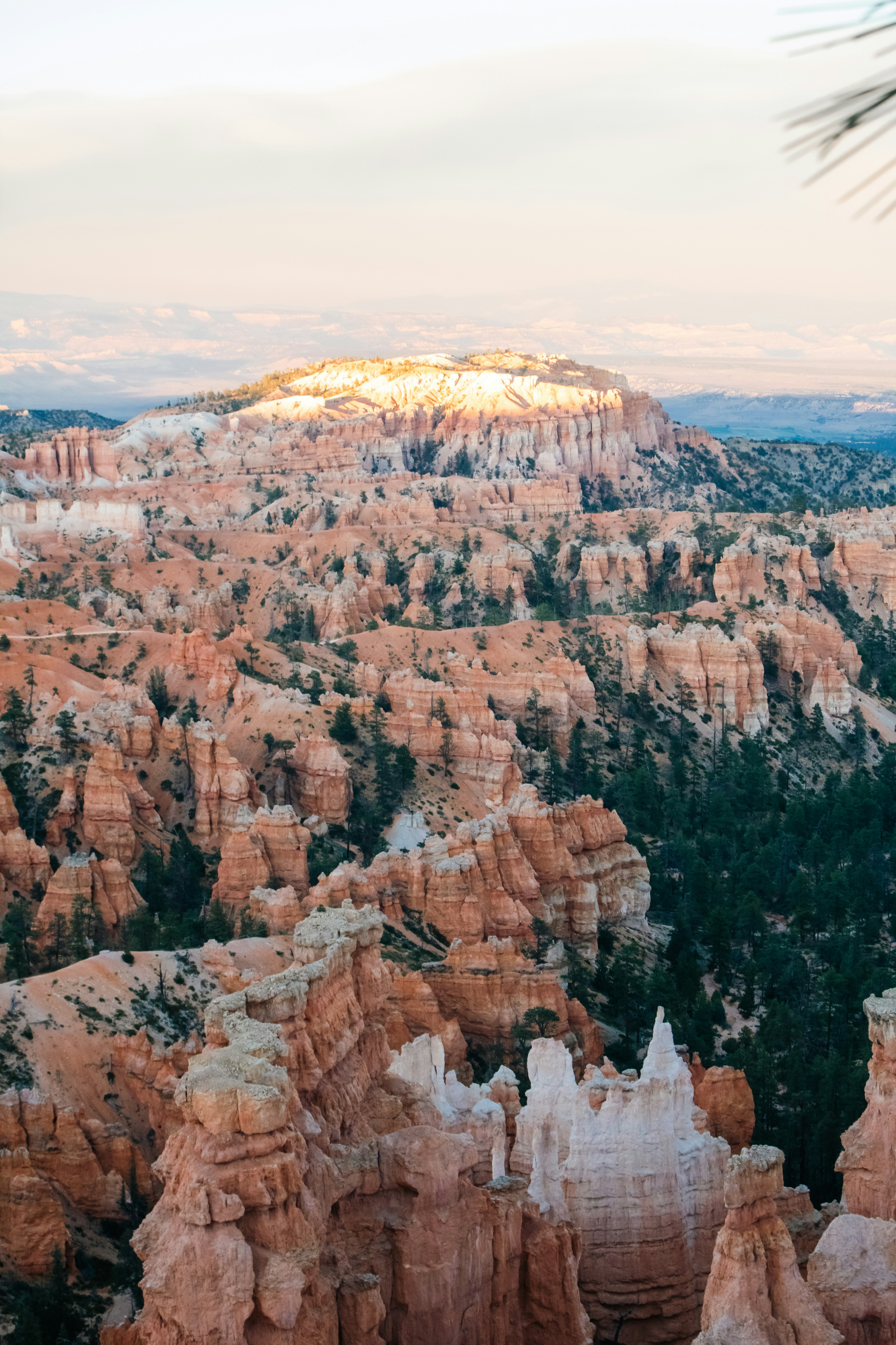 A scenic view of the hoodoos of the hoodoo mountains photo – Free ...