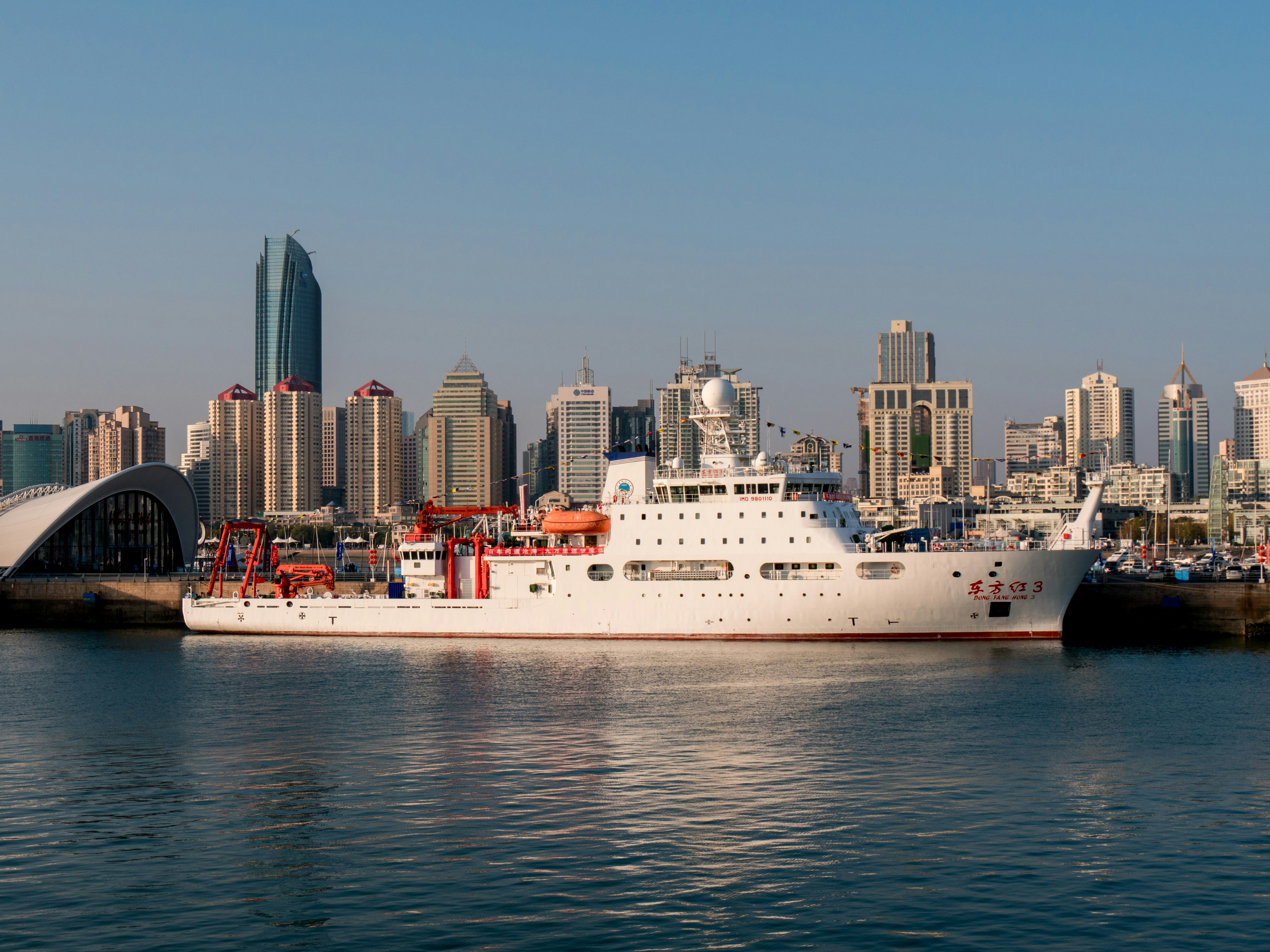 A large white boat in a large body of water photo – Free Water Image on ...