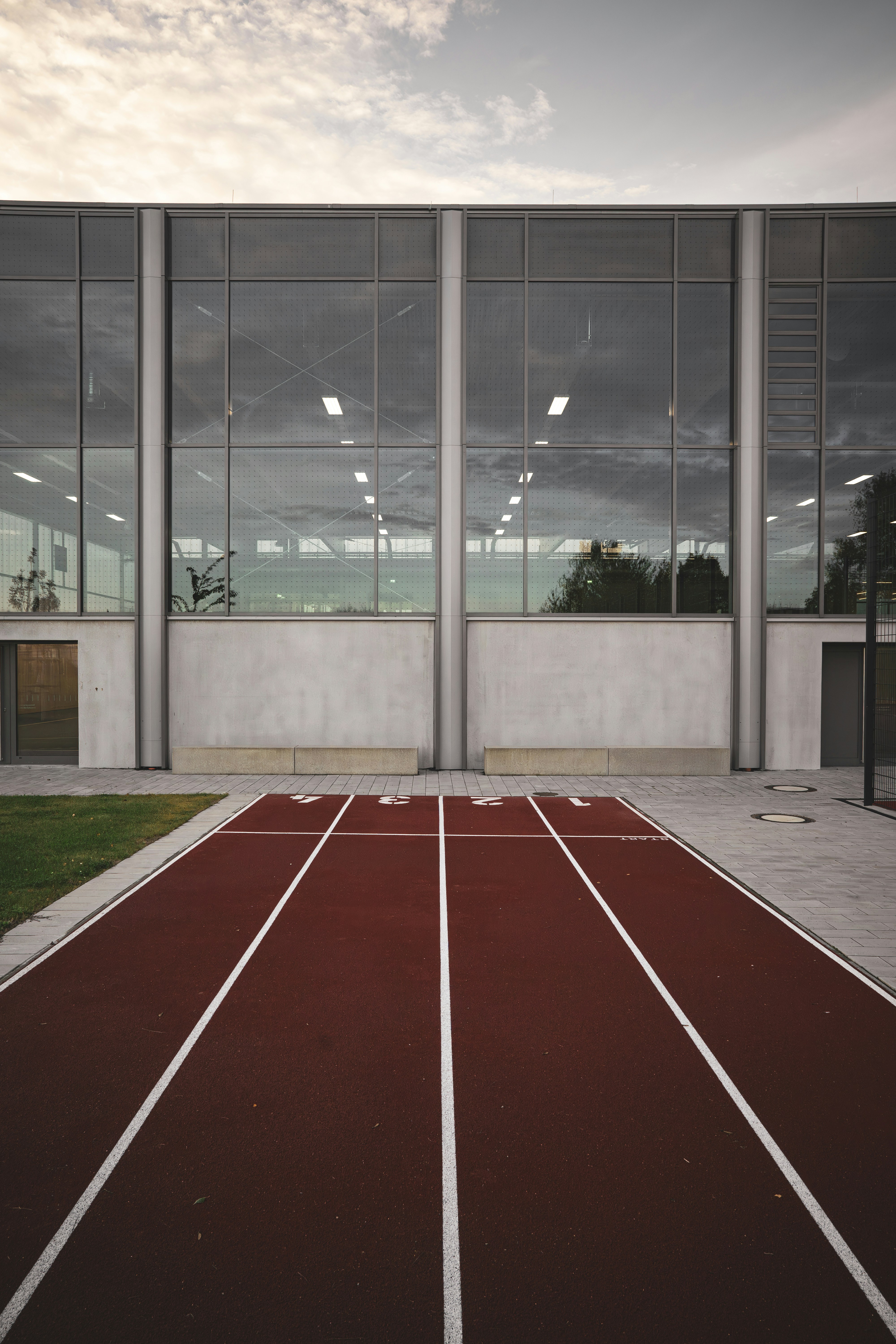 Florian Göpfert (@printlinebyflo) | Komunitas Foto Unsplash