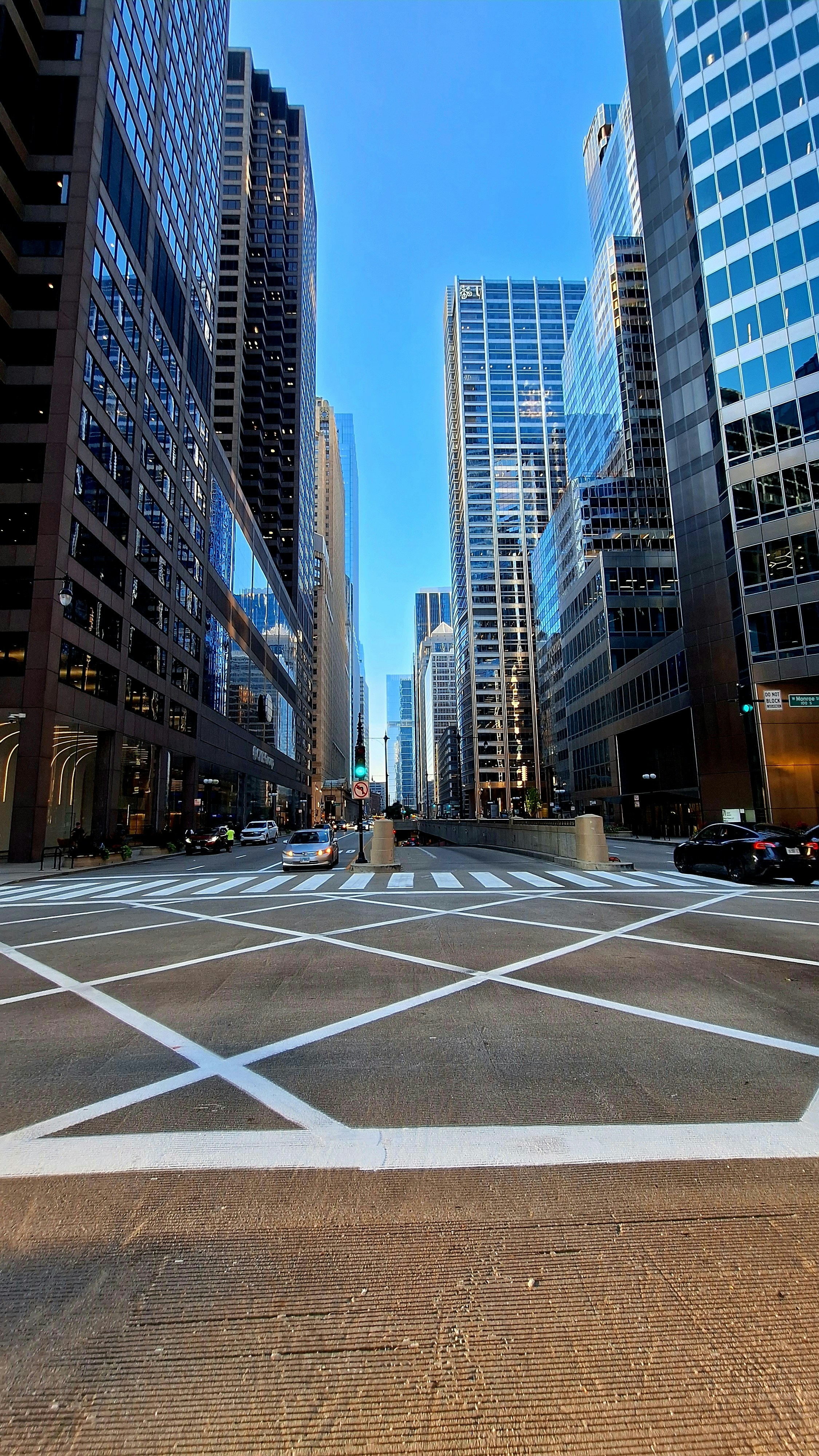 Vanishing Point Boulevard: A Glass-Fronted Urban Canyon