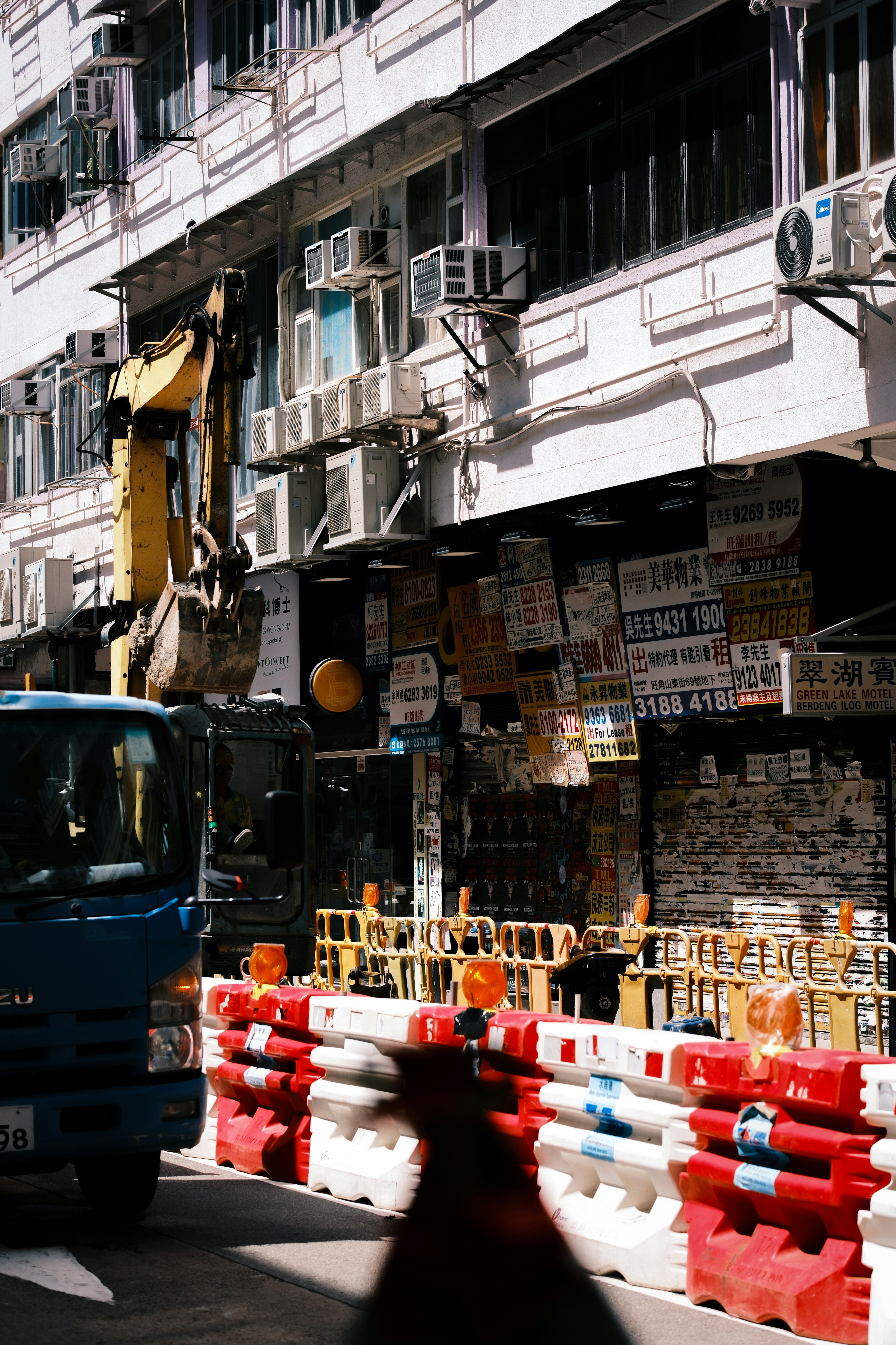 Shot on FUJIFILM XT-5 with Superia Premium 400