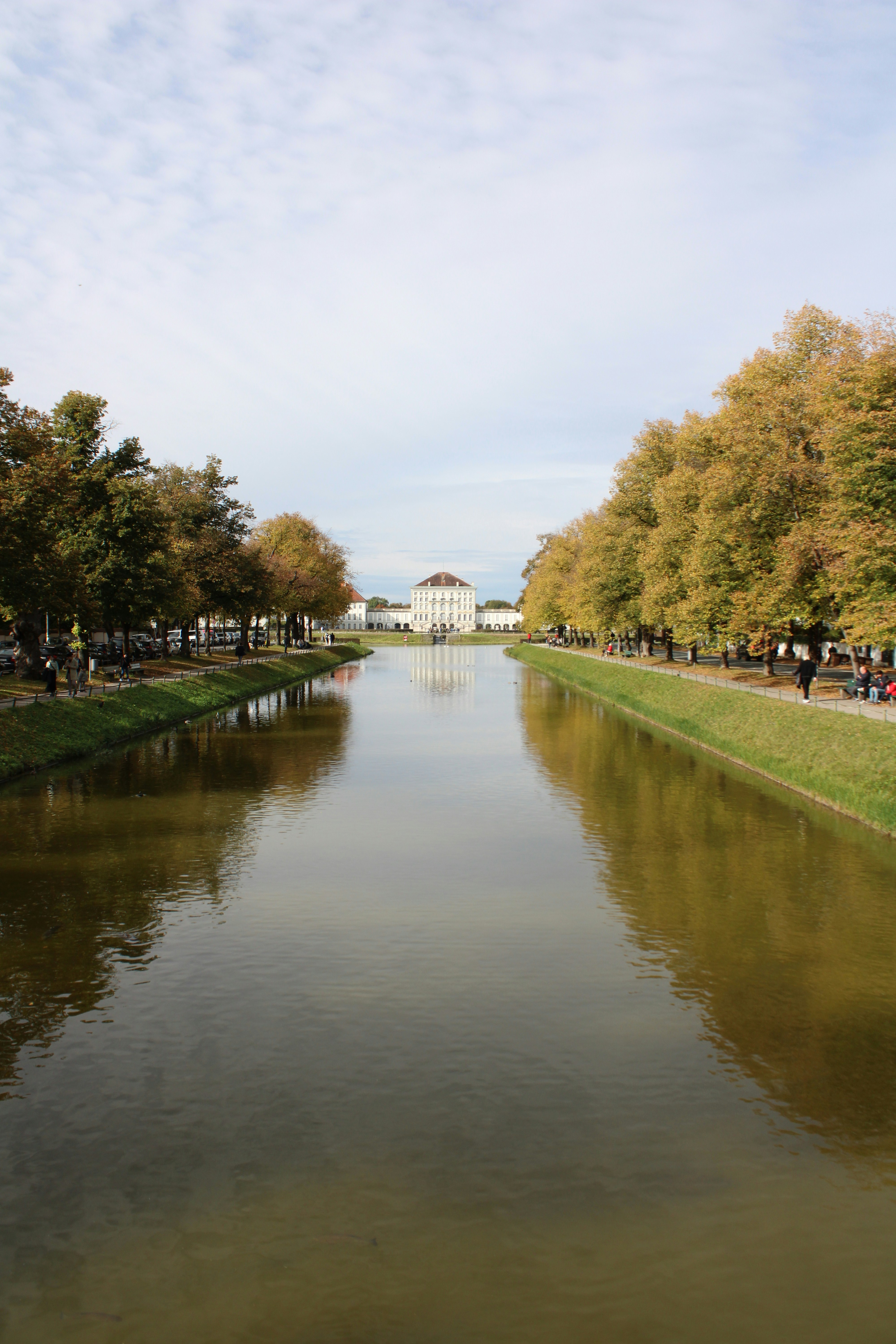Autumn Canal Toward a White Manor: Symmetry and Reflections