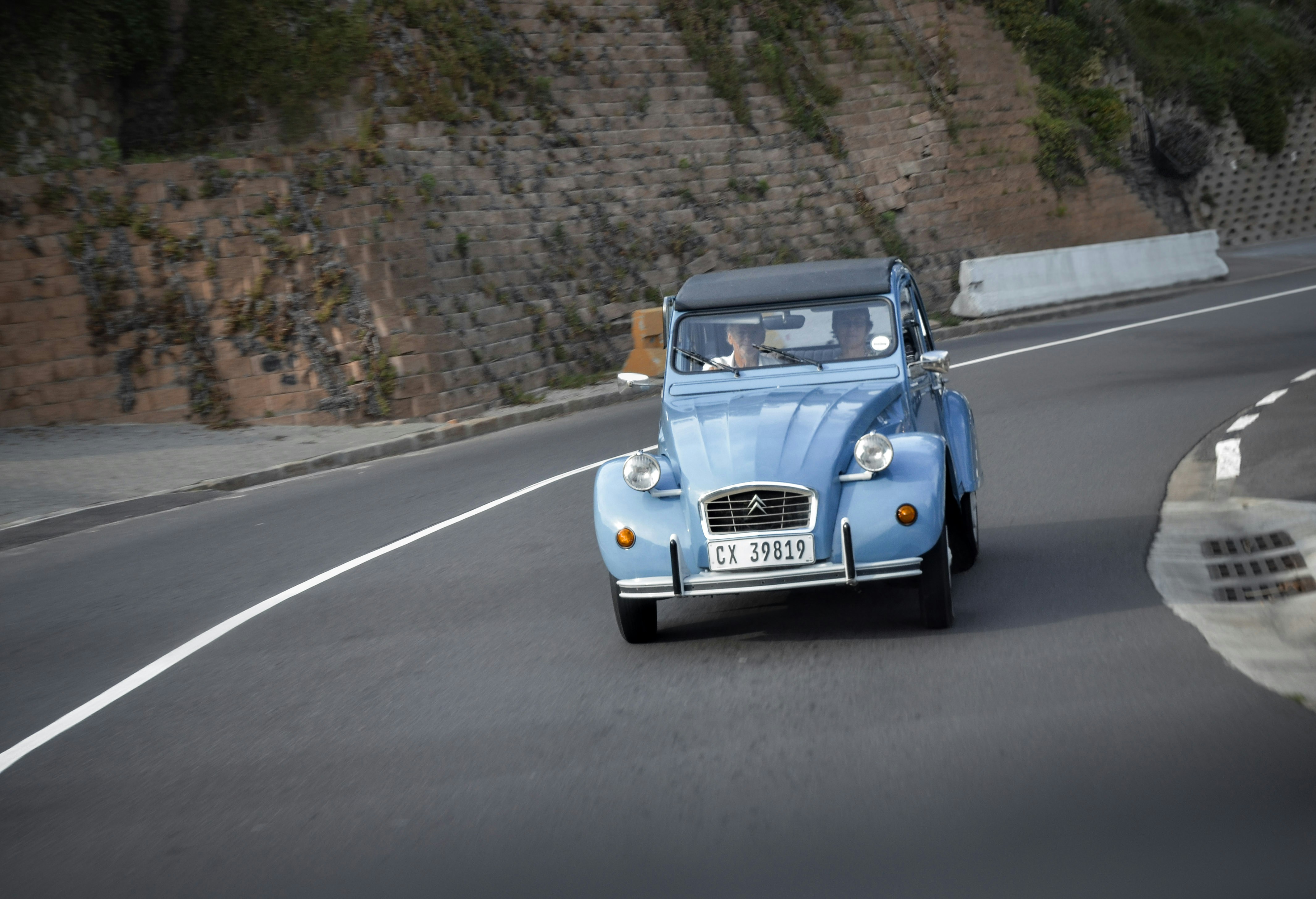 Cobalt 2CV Tackles a Winding Mountain Bend