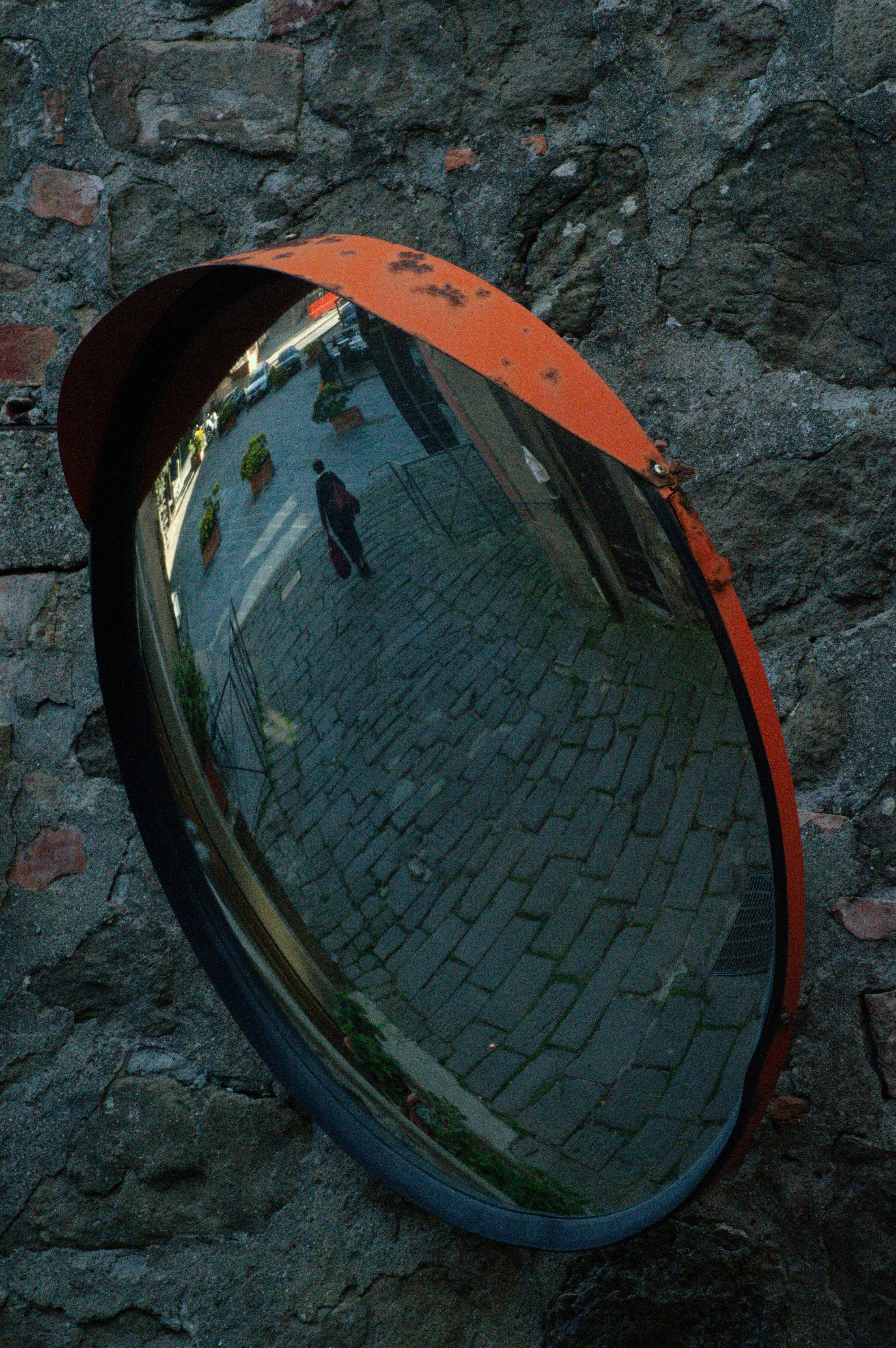 A reflection of a person in a mirror photo – Free Human Image on Unsplash