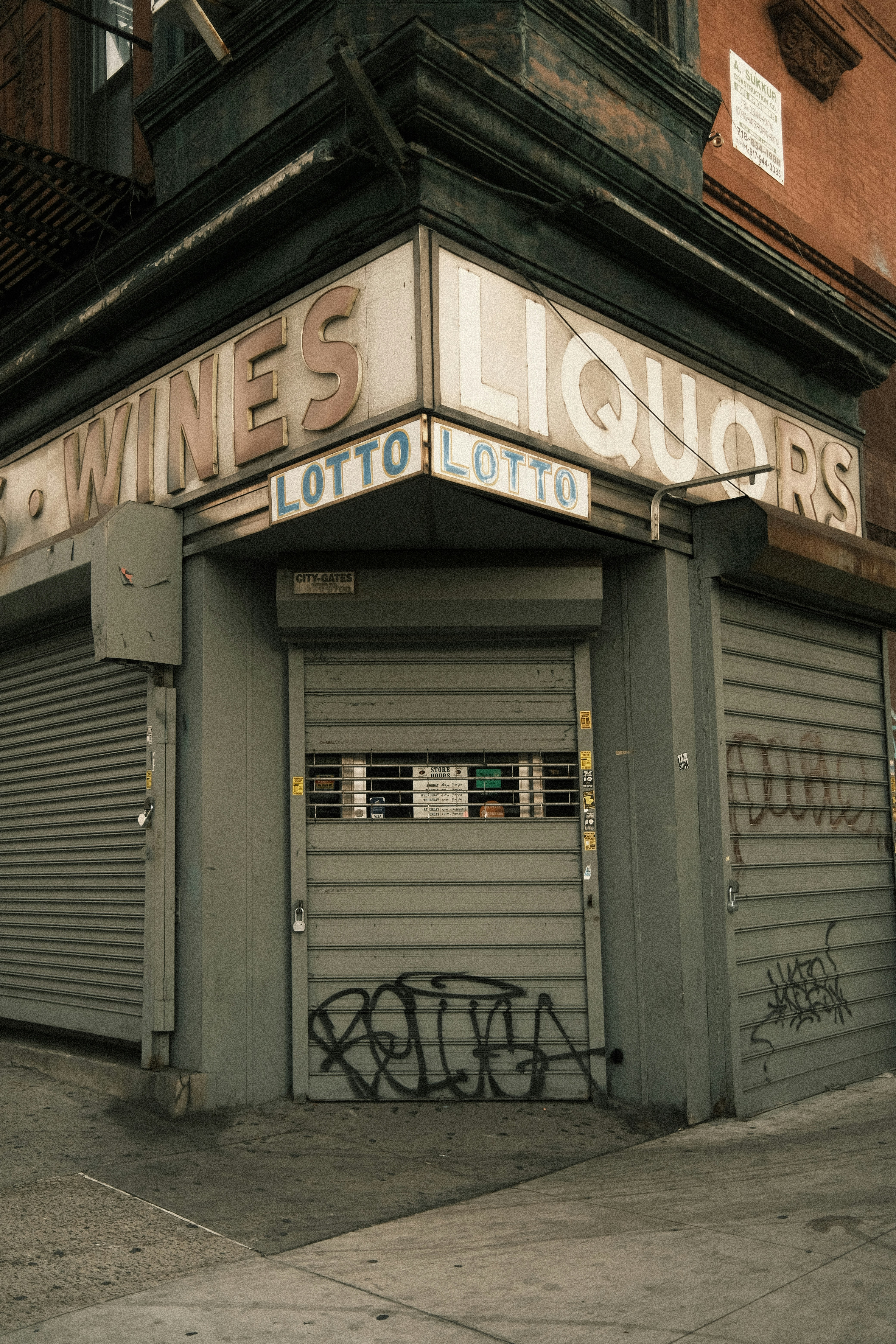 Closed Corner Bets: The Luster of a Distant Lottery Sign