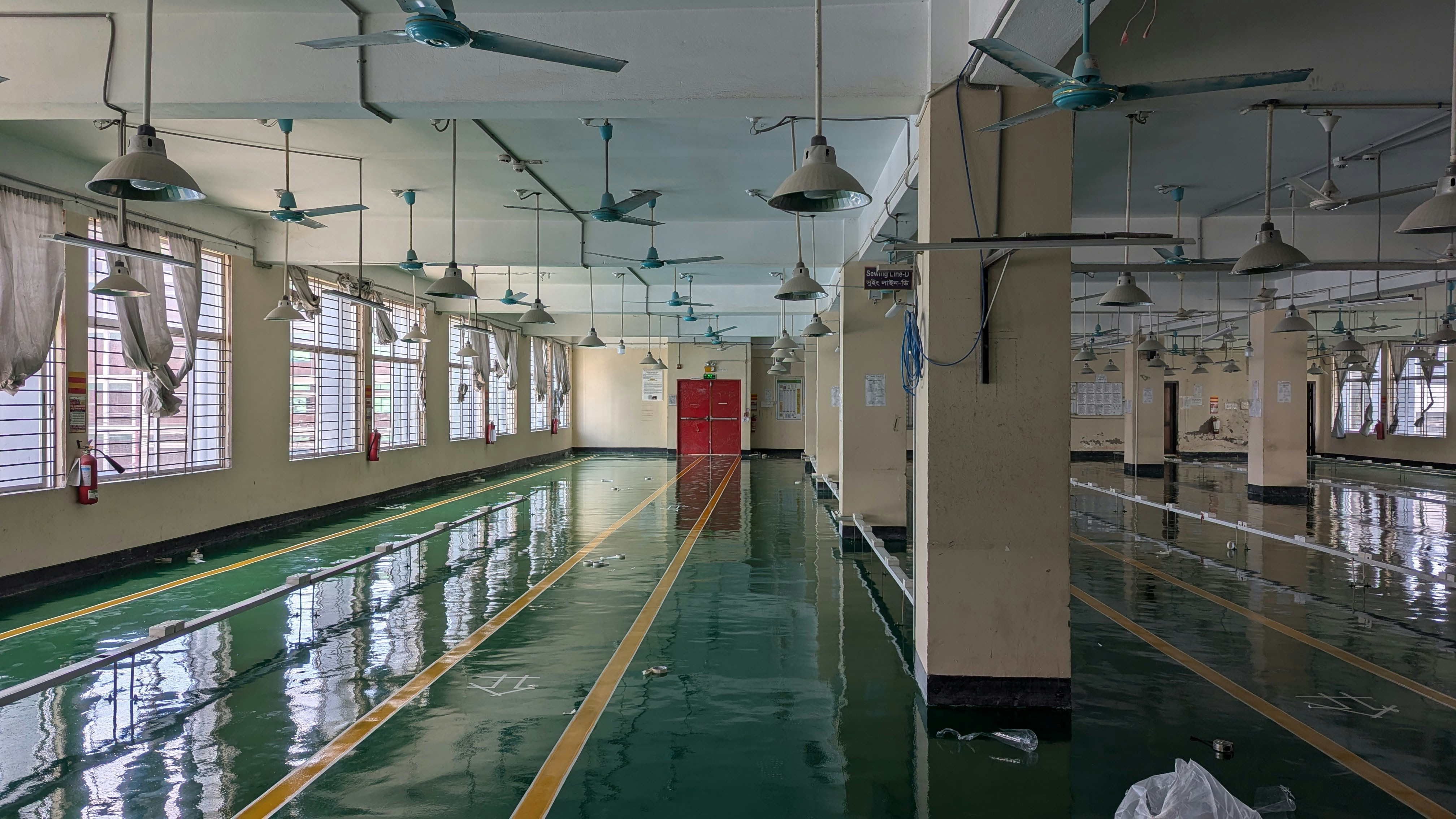An industrial flooring makes your factory's appearance beautiful and clean. It's easy to clean the surface and keeps the environment less dirty. #industrialflooring #industry #flooring #epoxy #resin