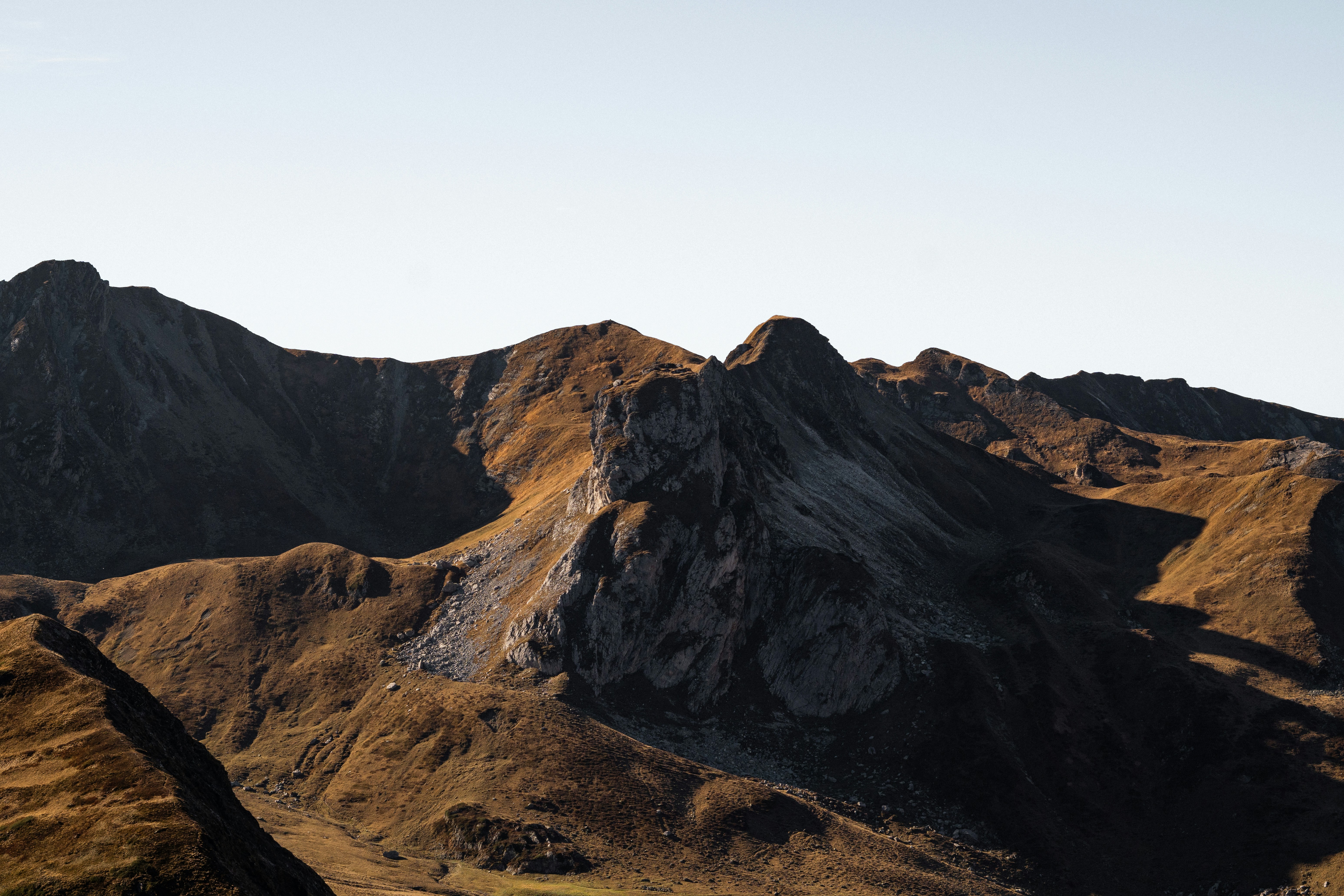 A view of a mountain range from a distance photo – Free Beaufortain ...