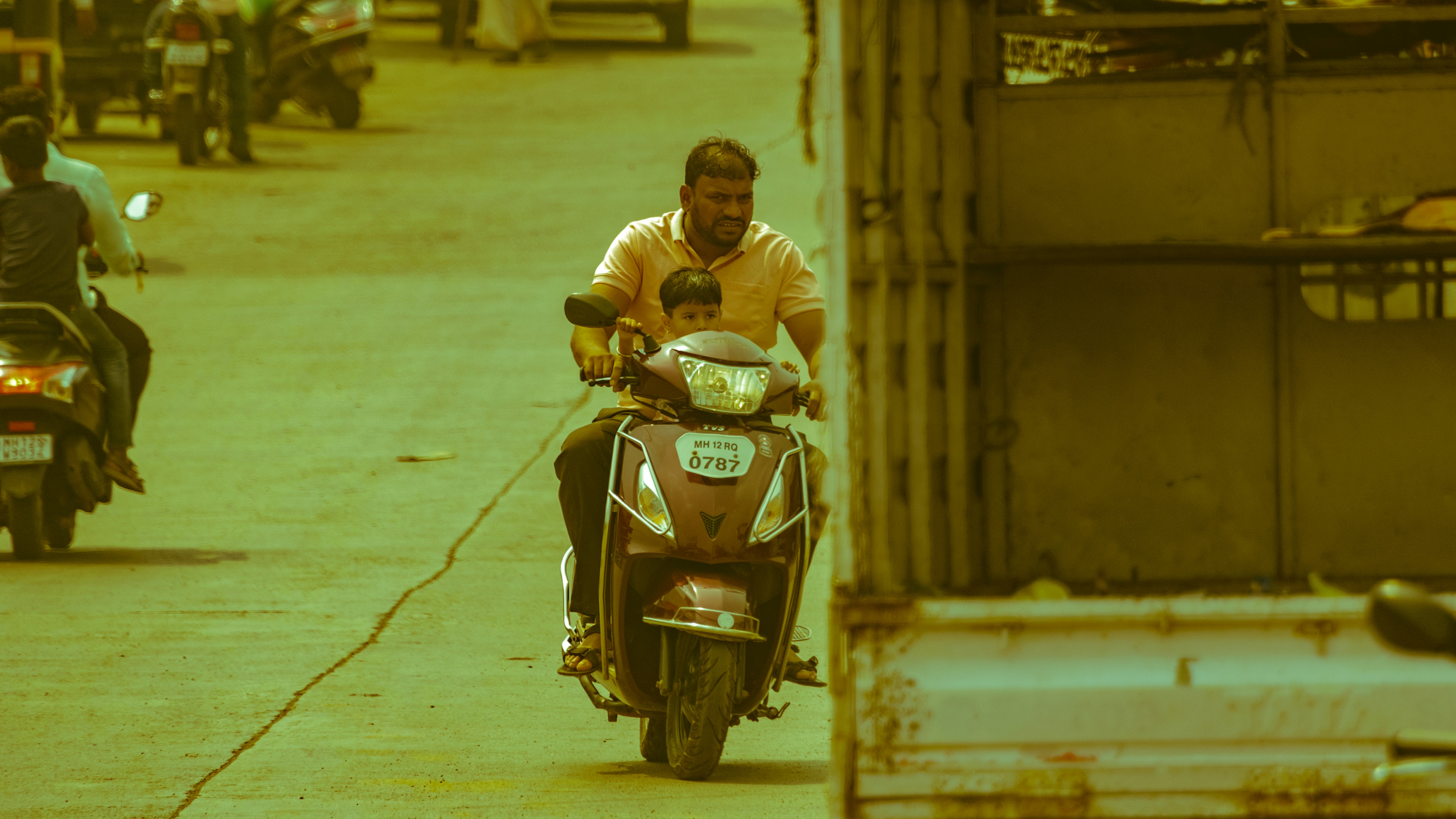 Scooty Pictures | Download Free Images on Unsplash