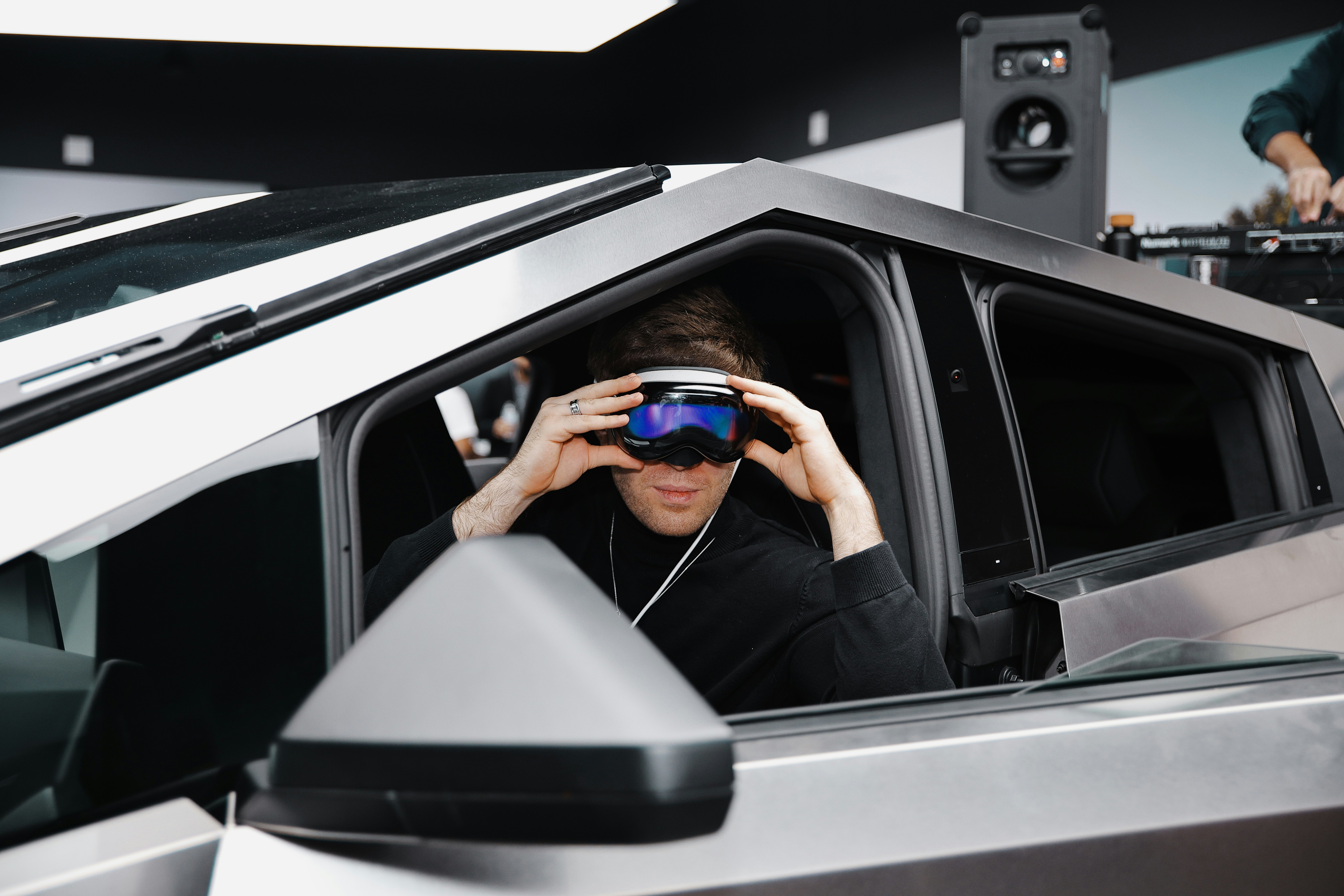Virtual Pilot in the Driver’s Seat: A Glimpse Through the VR Goggles