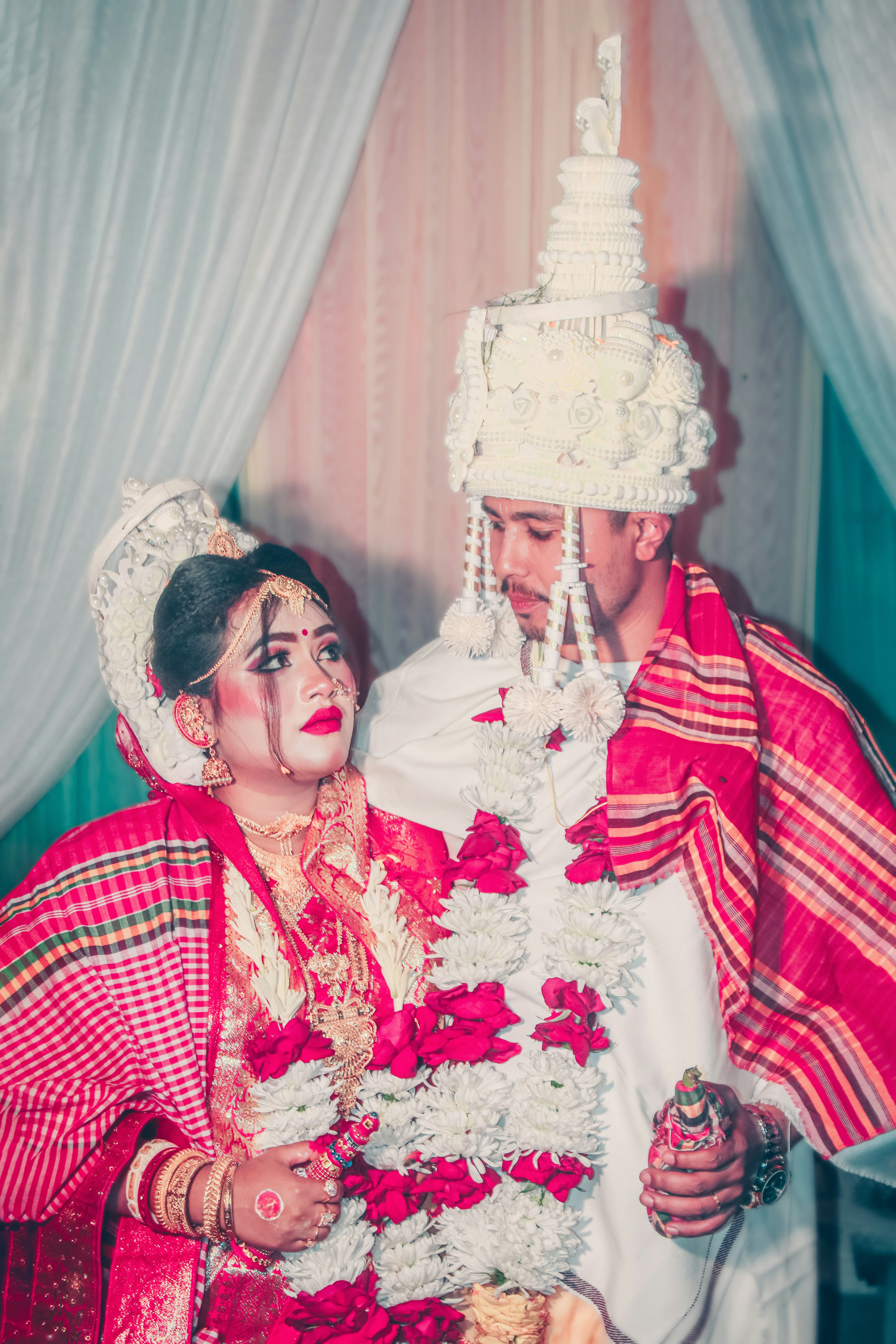 A man and woman dressed in traditional indian garb photo – Free Shaon kumar sarker Image on Unsplash