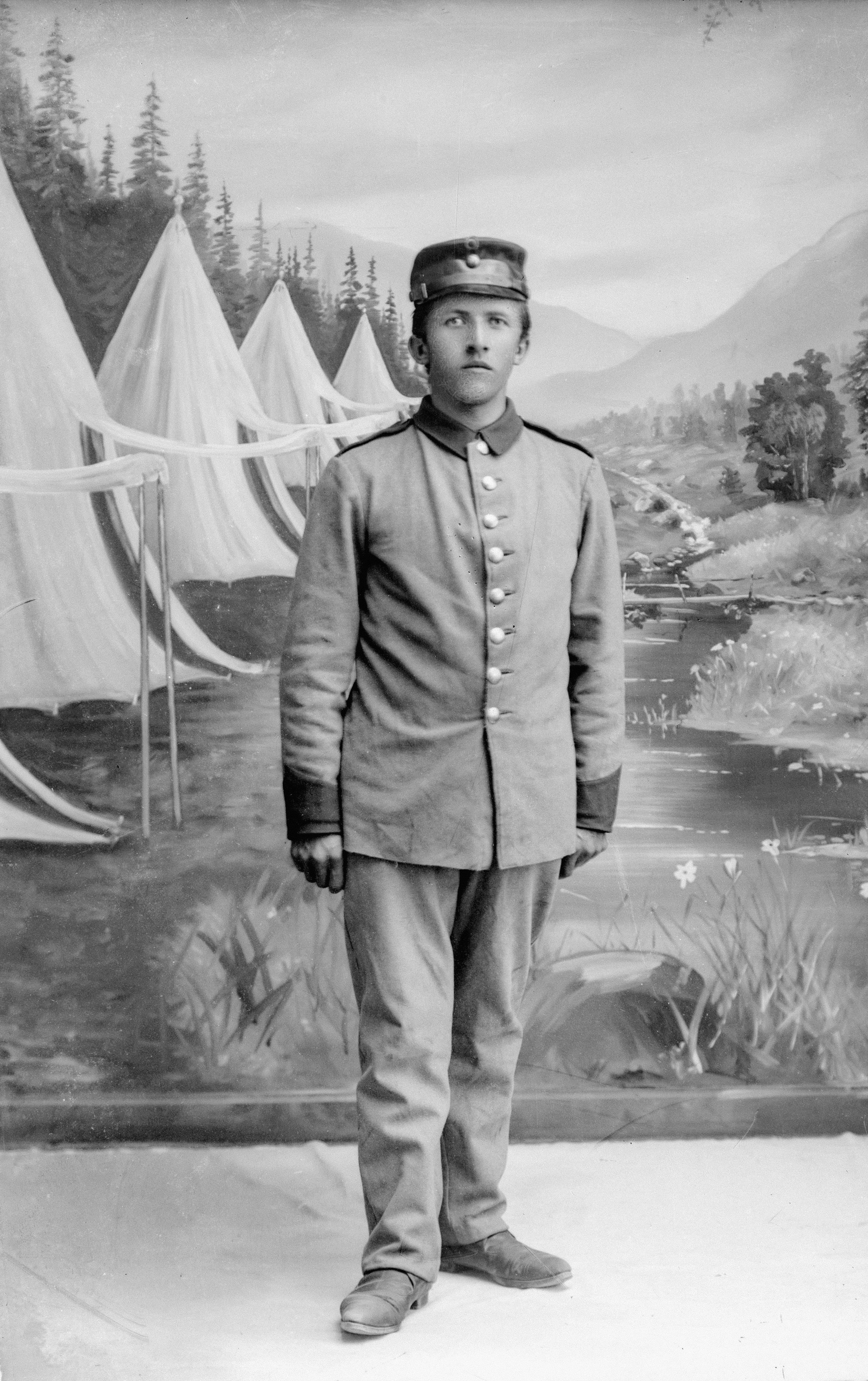 Riverwood Uniform Pictures | Download Free Images on Unsplash