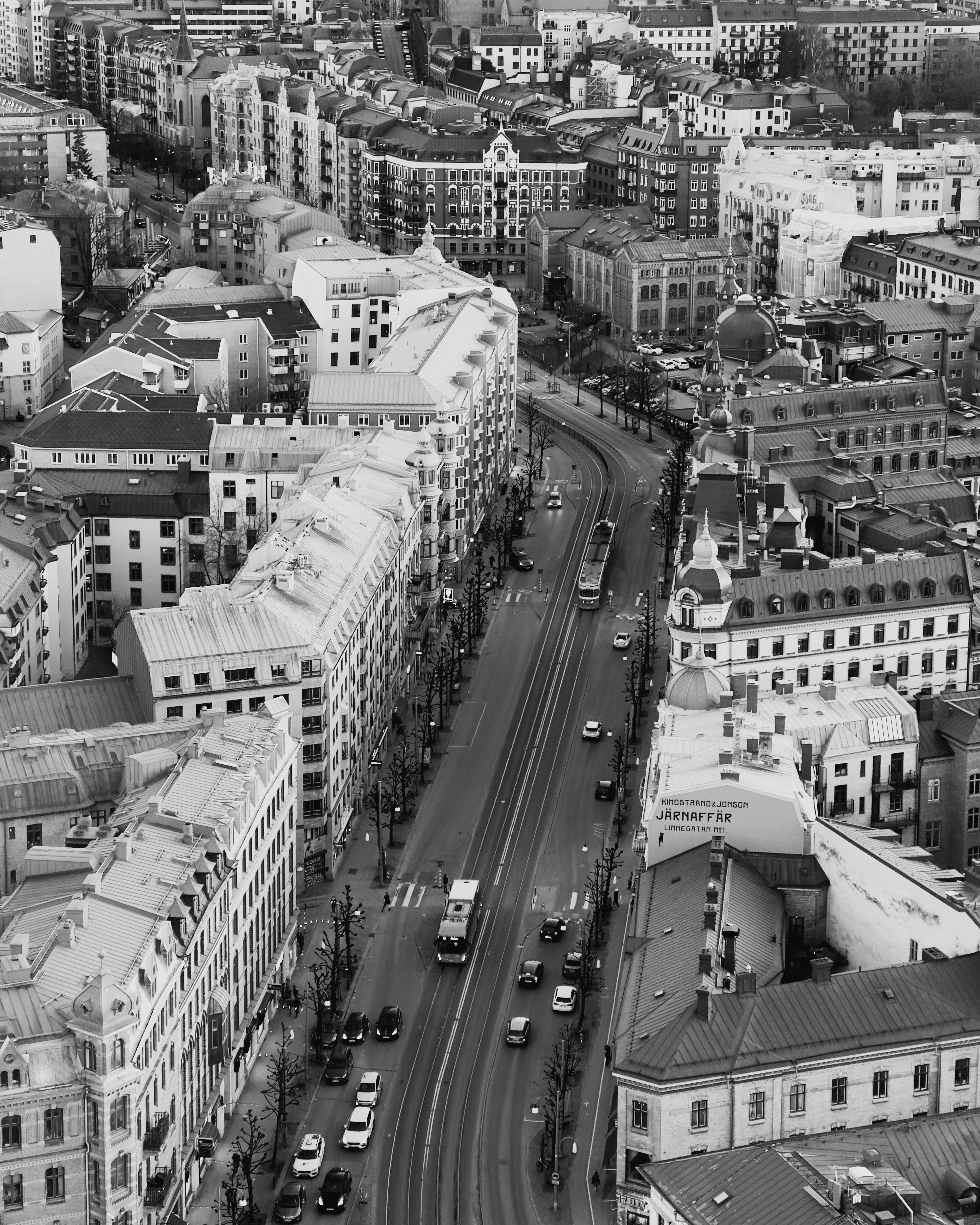 A black and white photo of a city