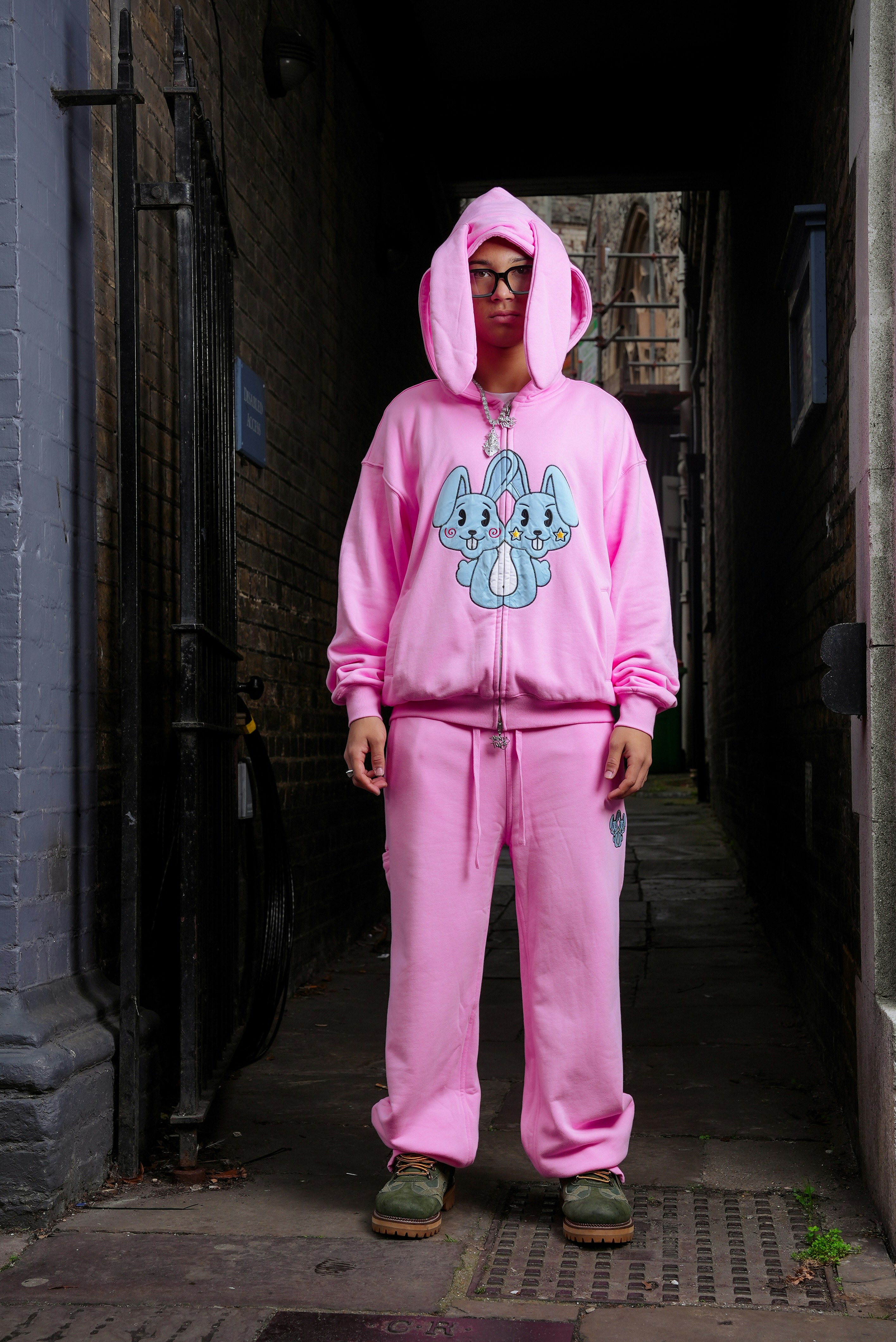 Hoodie Model Pictures | Download Free Images on Unsplash