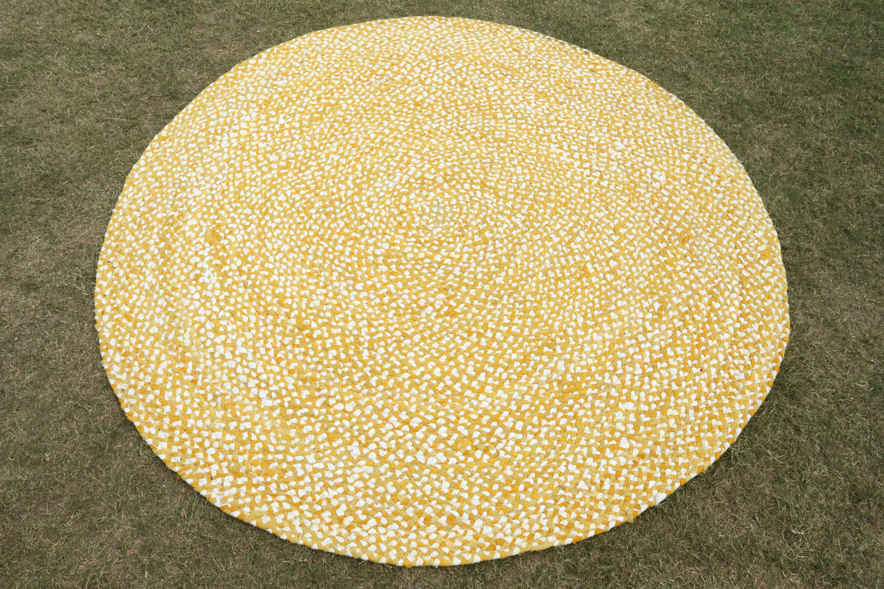 Amber Halo on Grass: An Overhead Study of a Speckled Circle