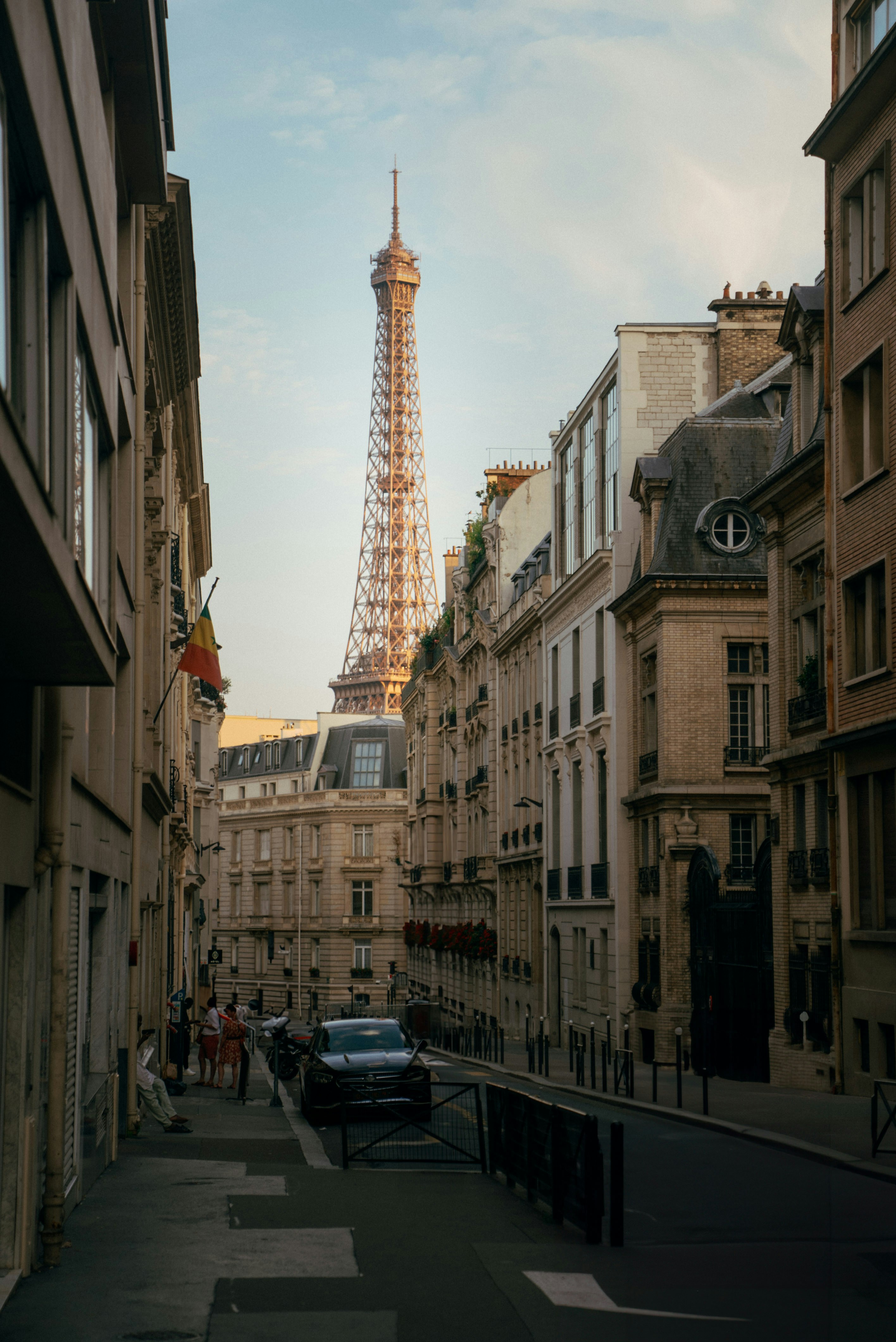 A Parisian Street Carves a Path to the Eiffel Tower