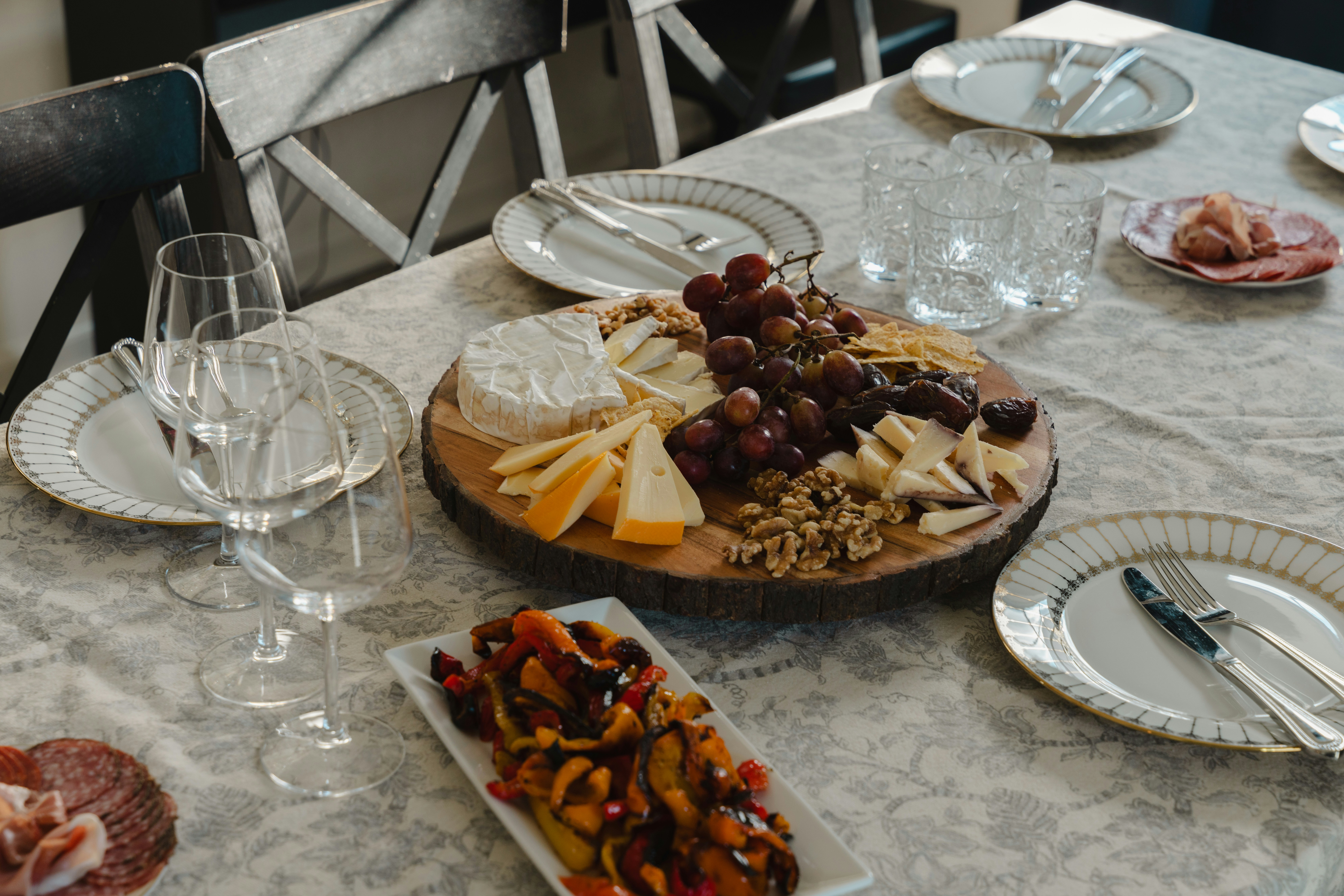 A table with plates of food on it photo – Free Food Image on Unsplash