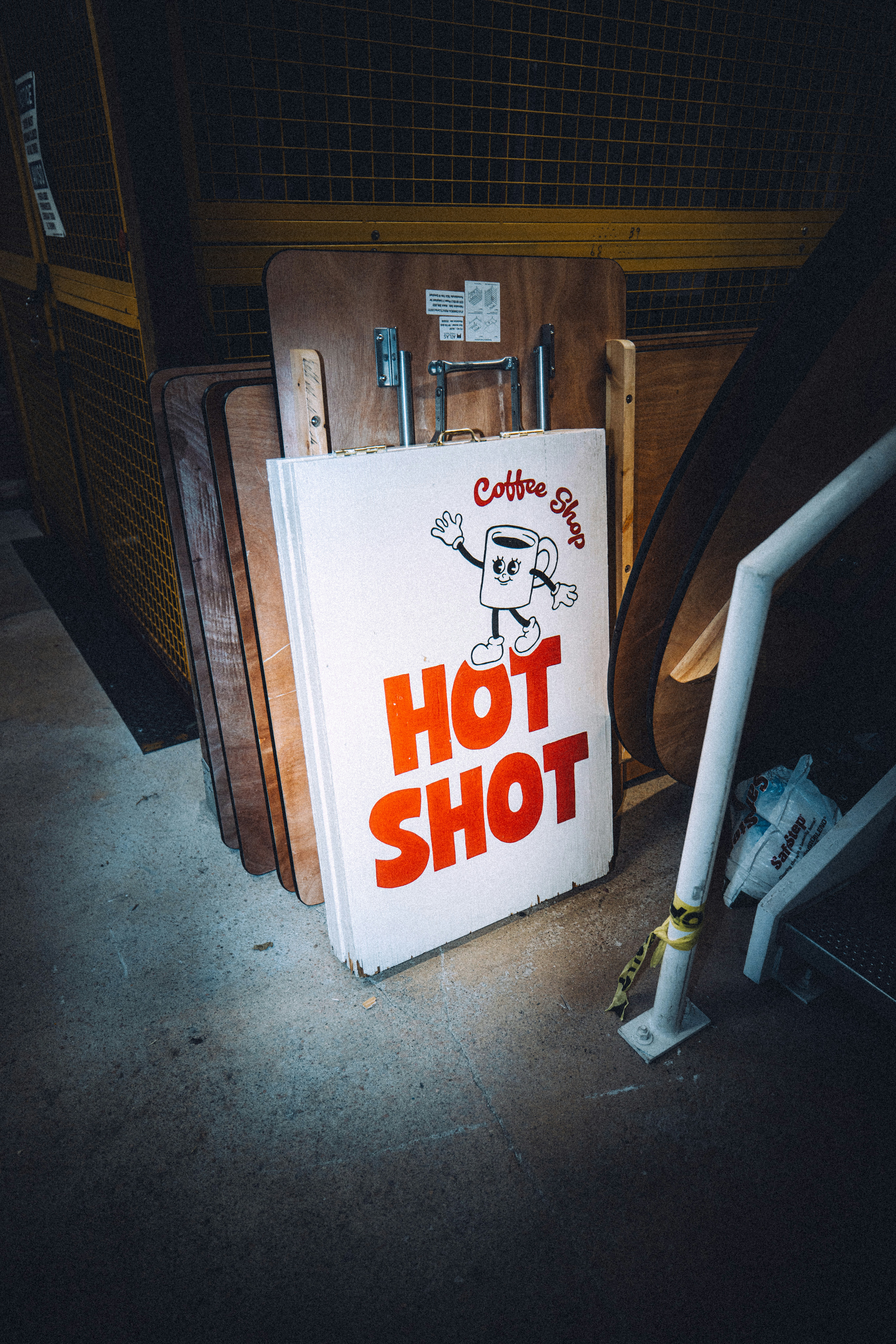 A sign that says hot shot on it photo – Free Advertisement Image on ...
