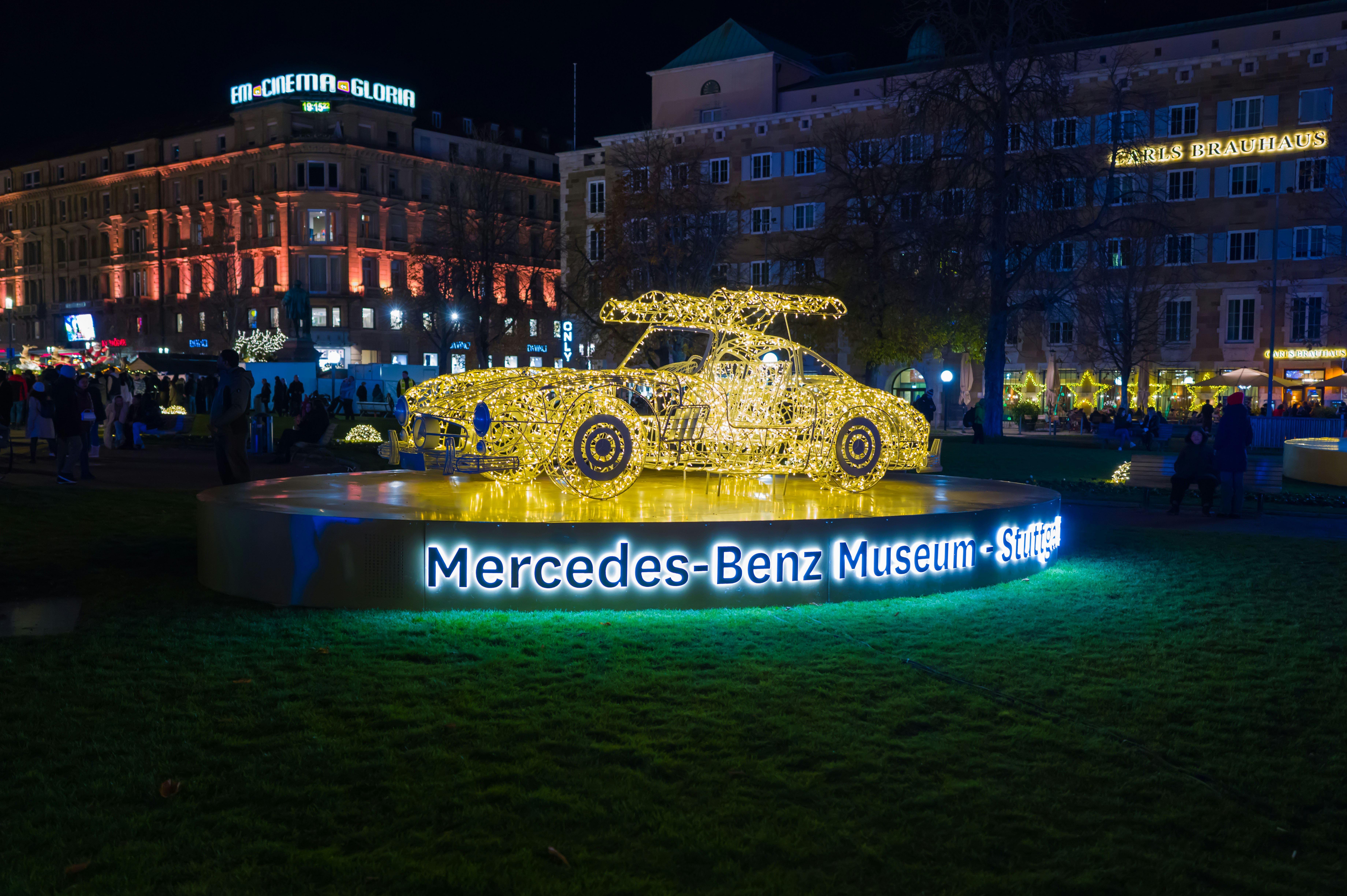 Illuminated Elegance at the Square