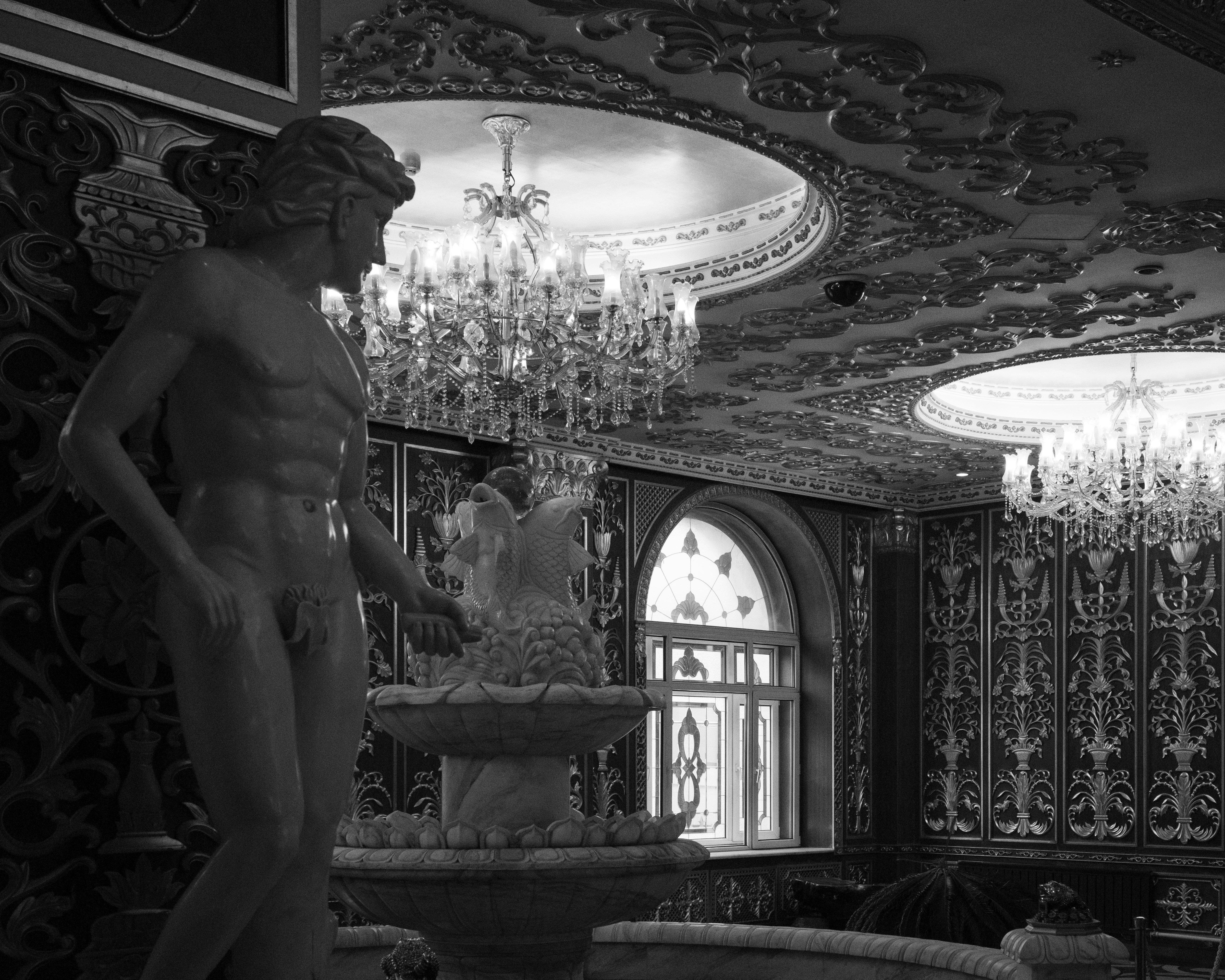 Chamber of Marble Echoes under Crystal Light