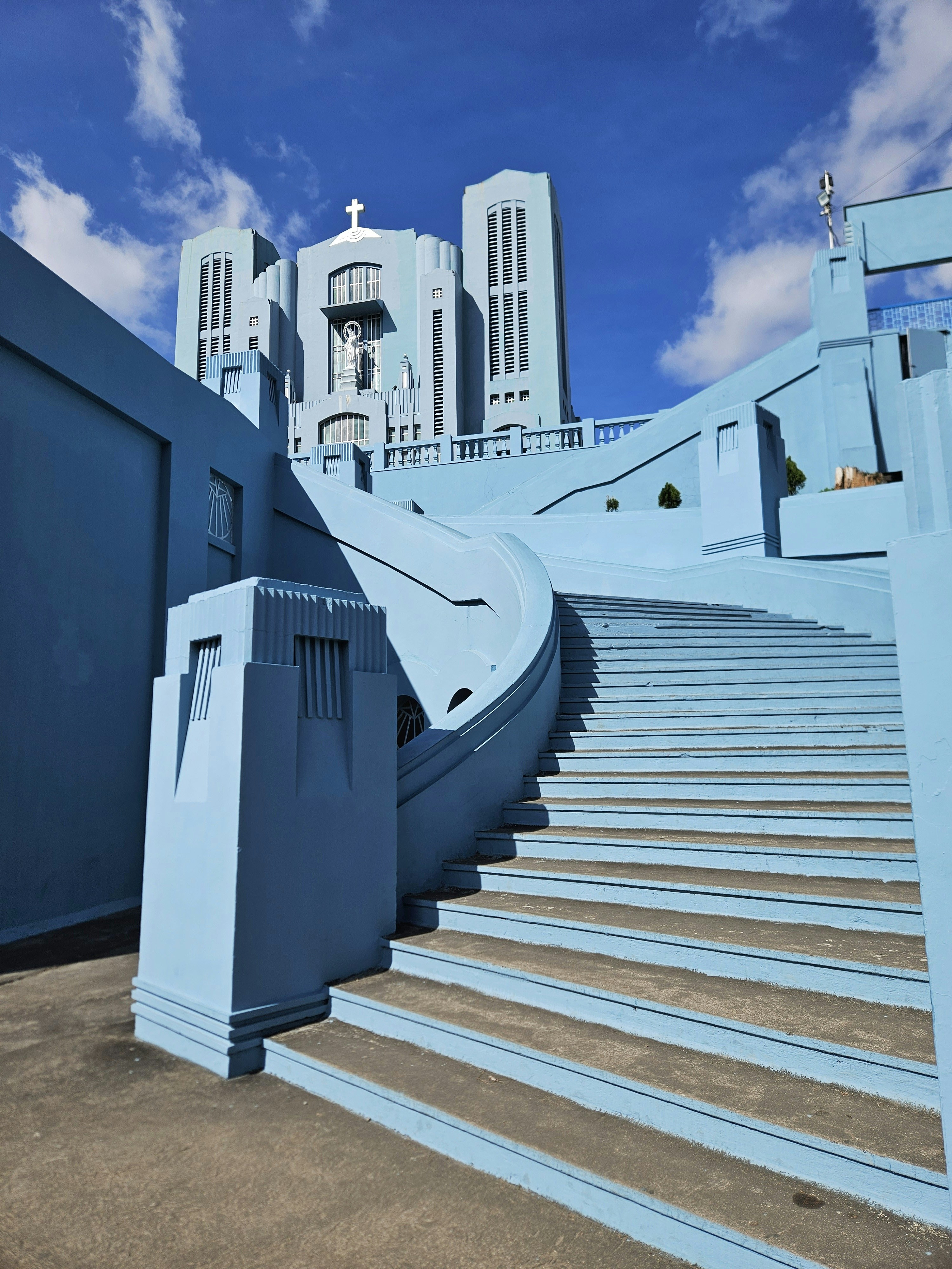 A set of stairs leading up to a building photo – Free Emotions Image on ...