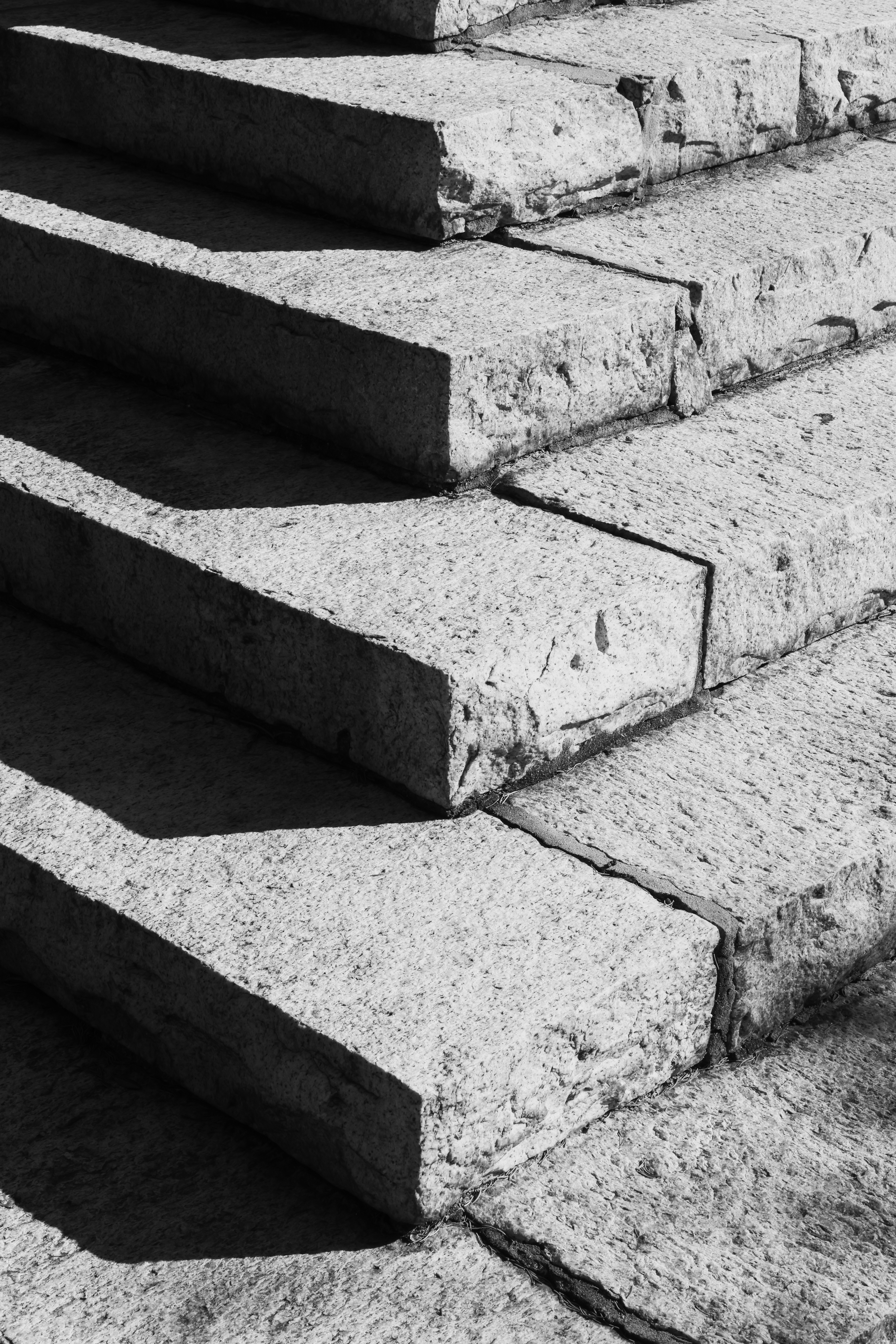 Monochrome Ascent: The Geometry of Shadowed Stone Steps