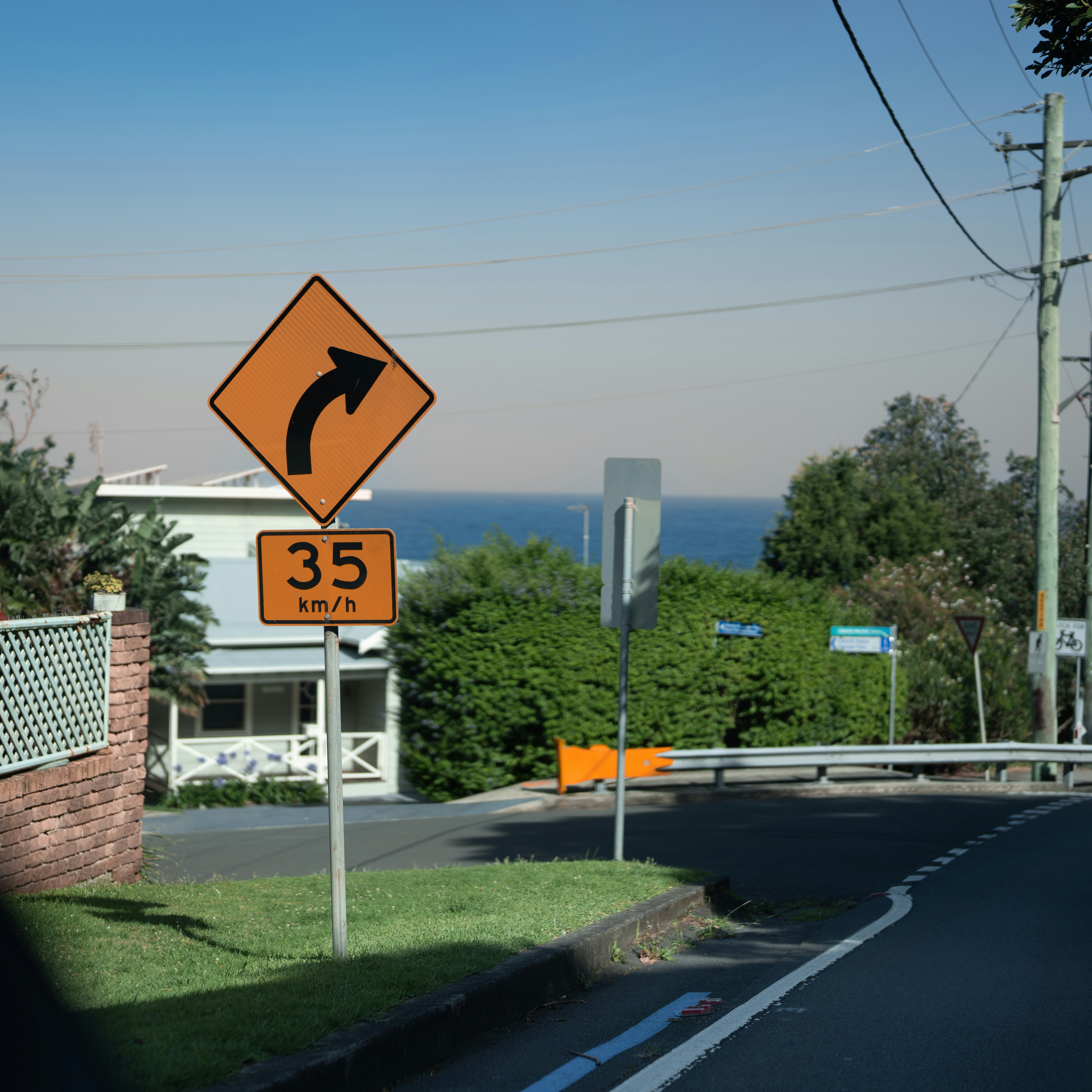 Roadsigns Pictures | Download Free Images on Unsplash
