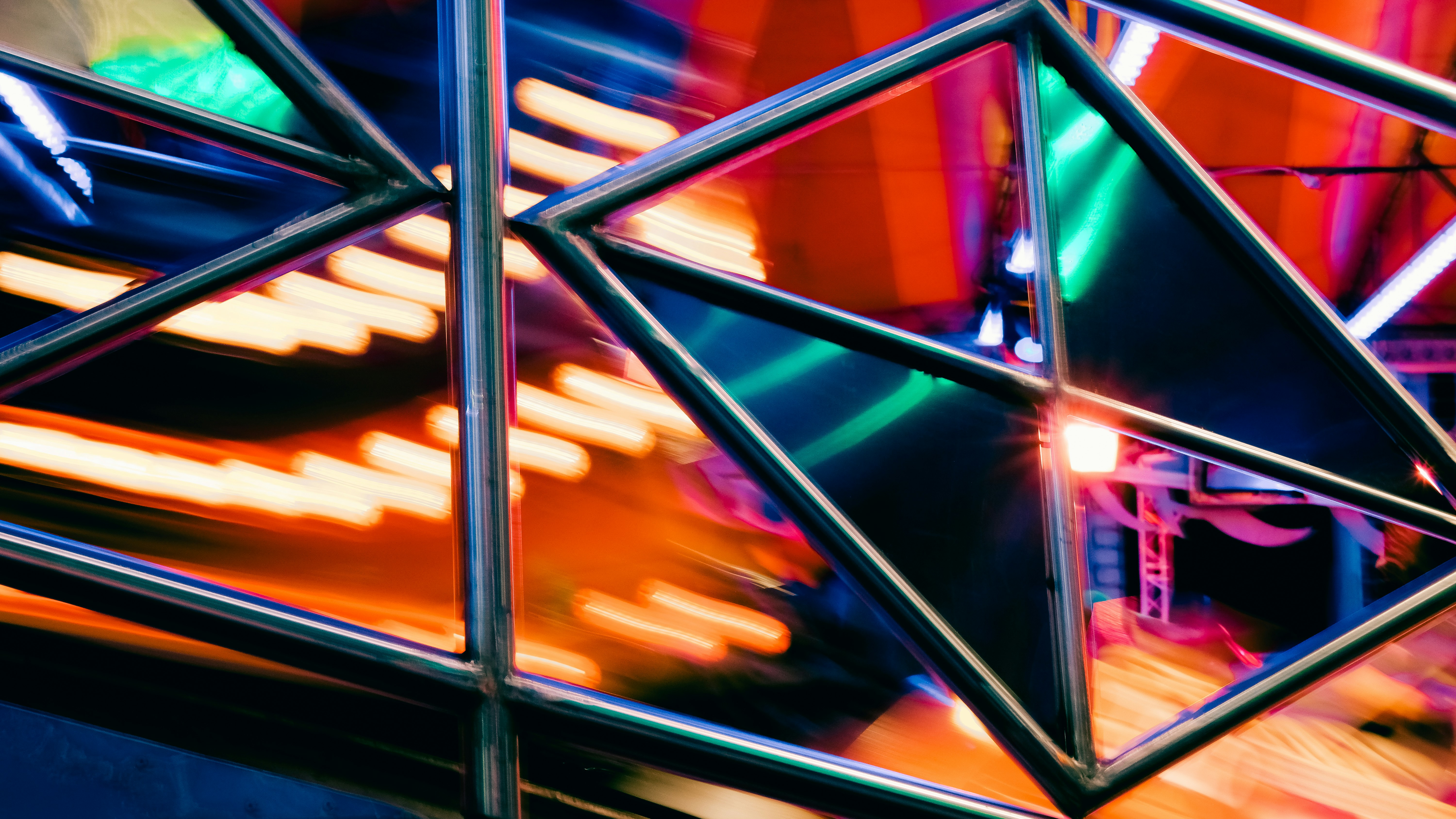 Neon Lattice in Motion: Diamond Frames of Color