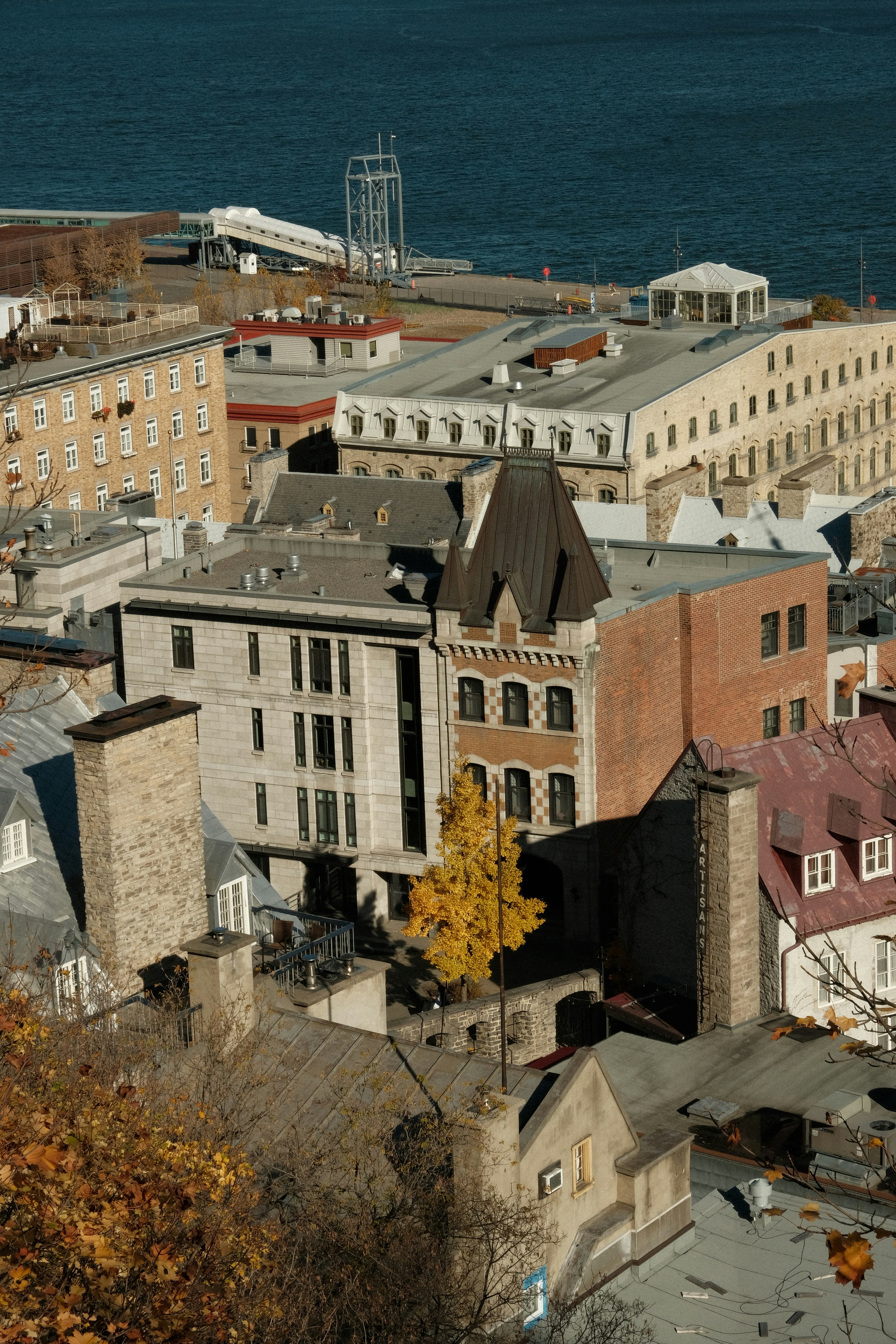 Harbor City Rooftops: Autumn Core Amid Stone and Sea