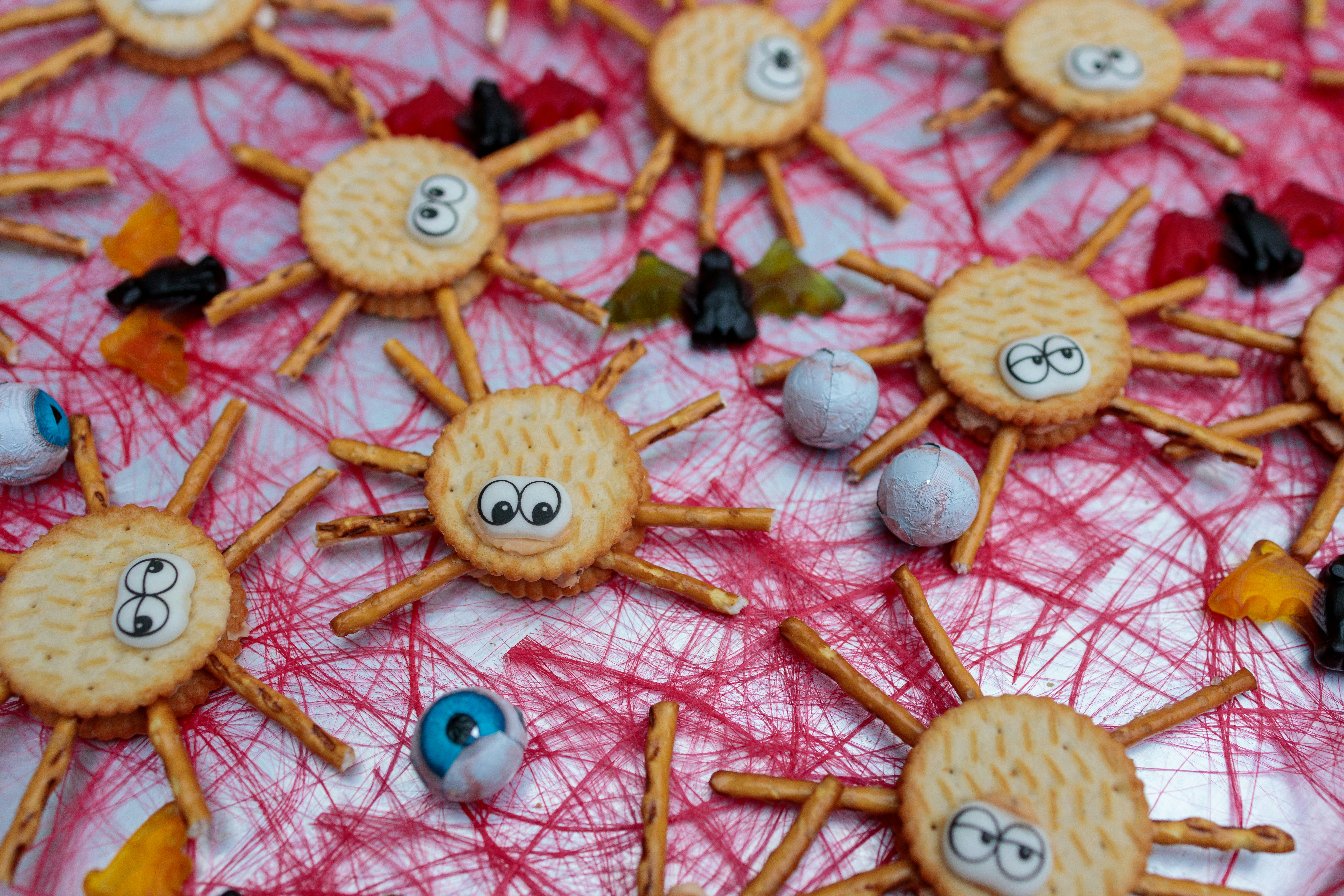 Sunburst Cookies on a Crimson Thread Web