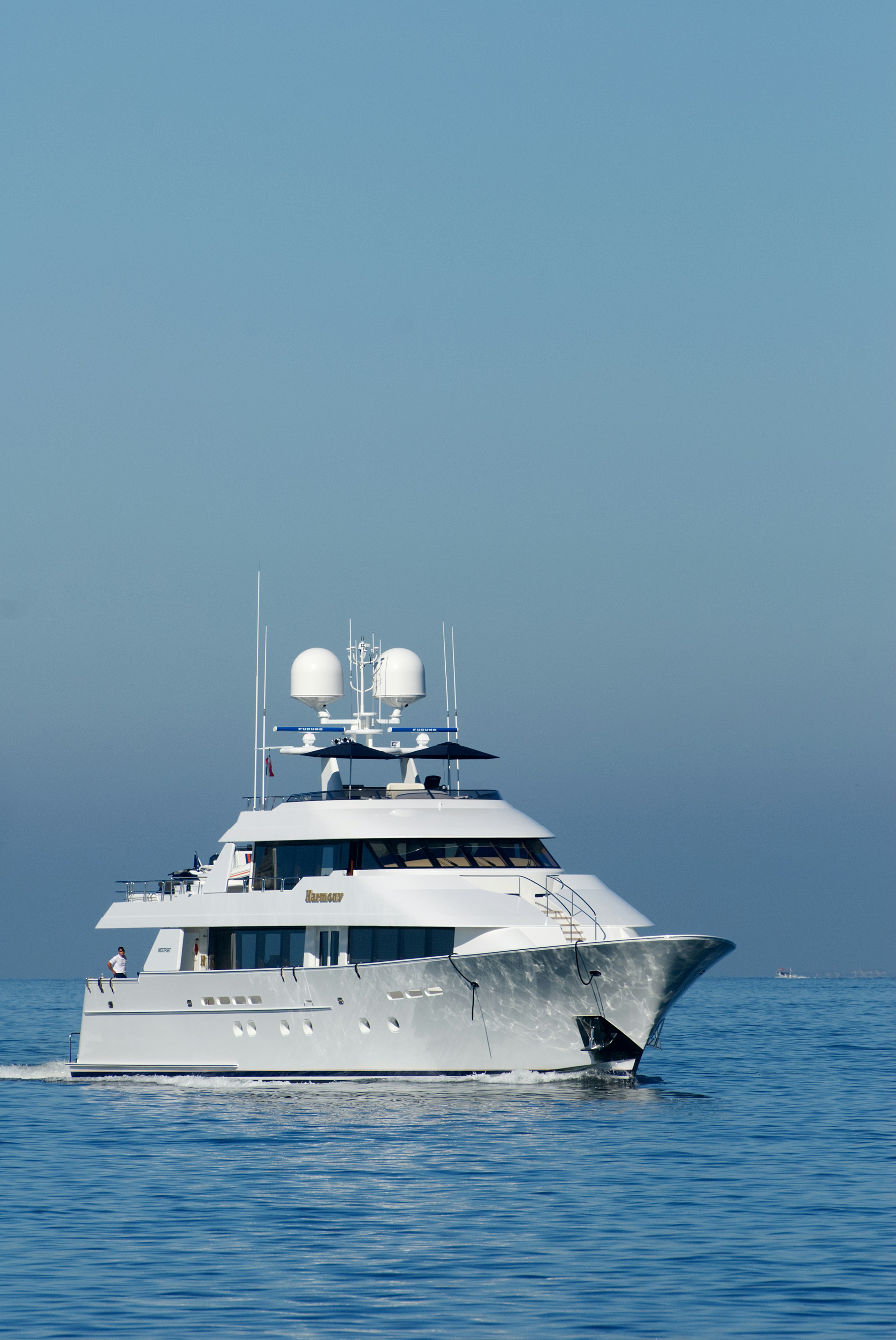 A white luxury yacht