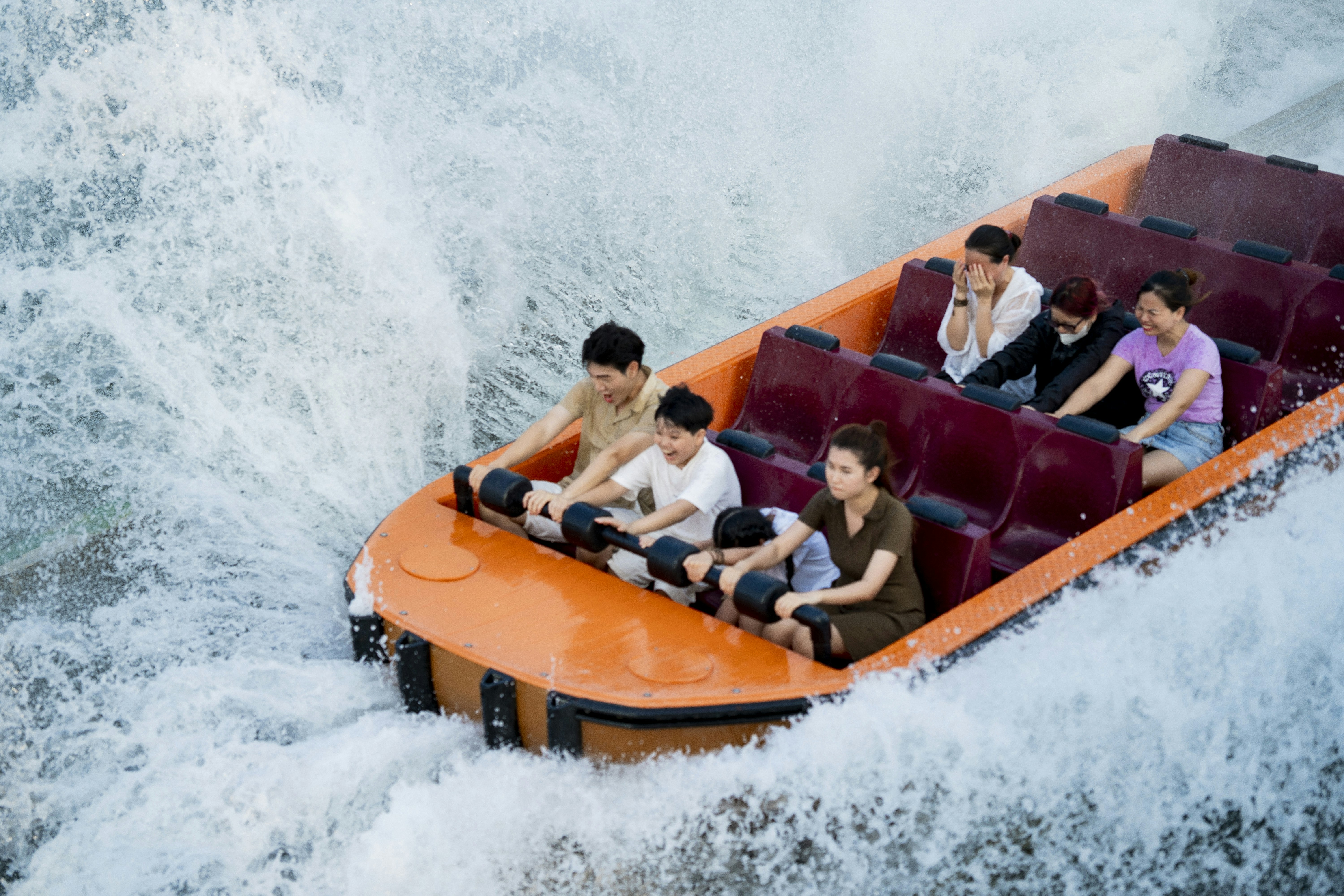 Thrill Ride Splash at Dragon Park