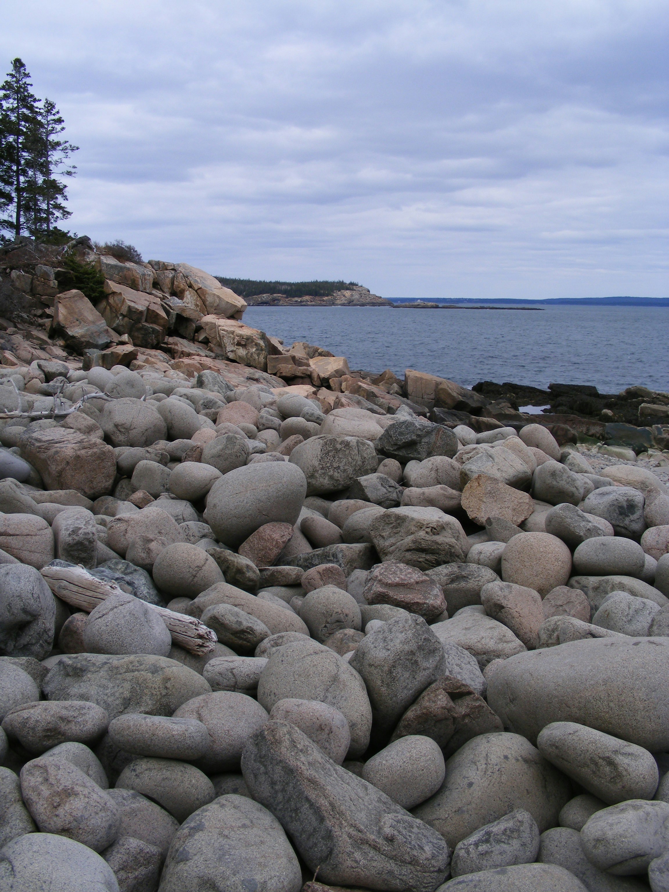 A bunch of rocks that are by the water photo – Free Bingham Image on ...